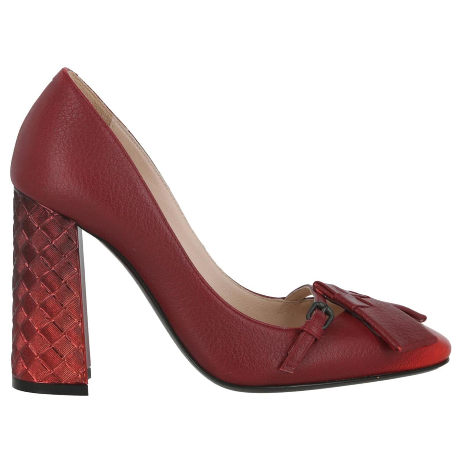 Bottega Veneta Round Toe Block Heel Pump Red Leather ref.820018 - Joli ...