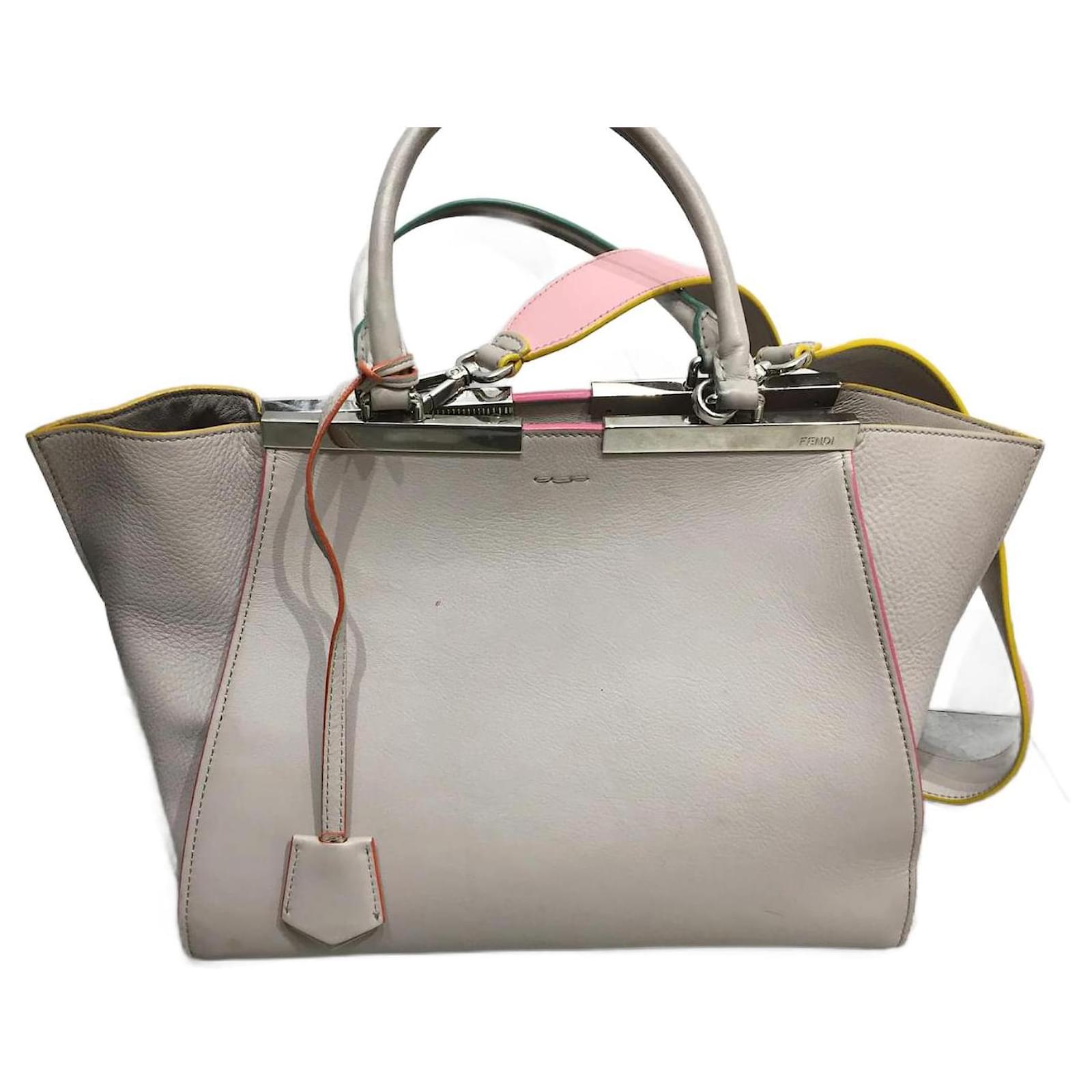 FENDI Handbags T. Leather Beige ref.825589 - Joli Closet