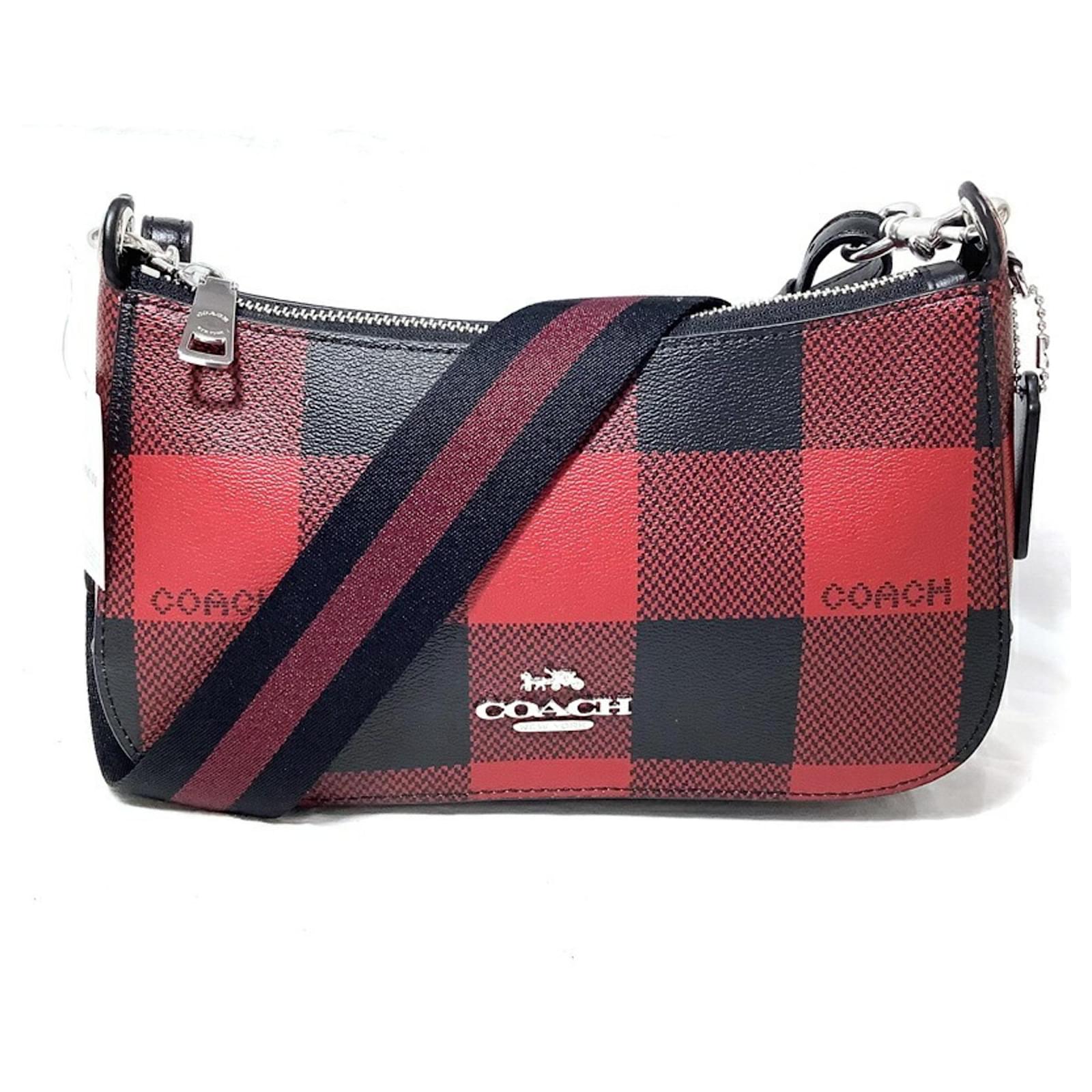 Coach Red Cloth ref.826379 - Joli Closet