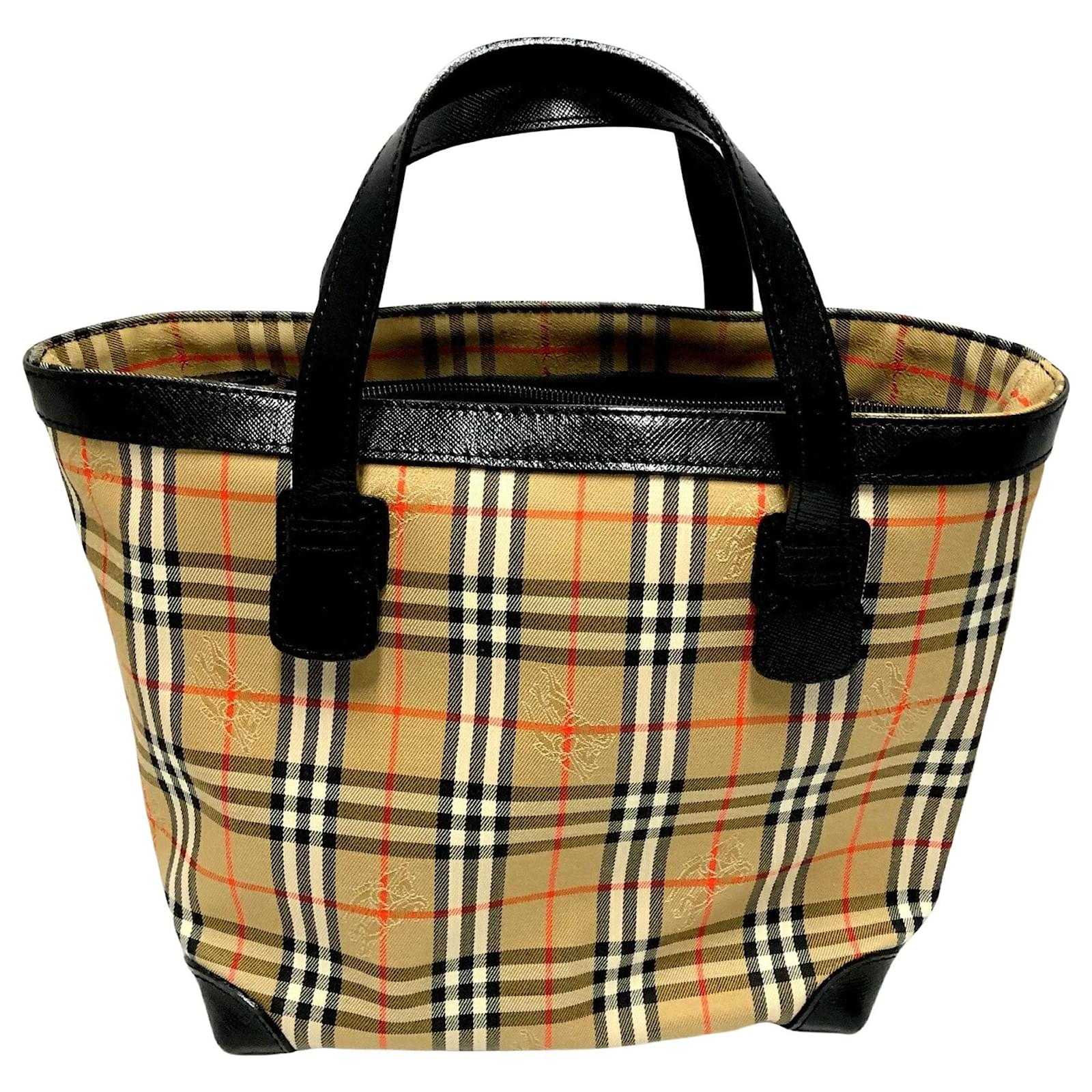 Burberry House Check Beige Leather ref.828357 - Joli Closet