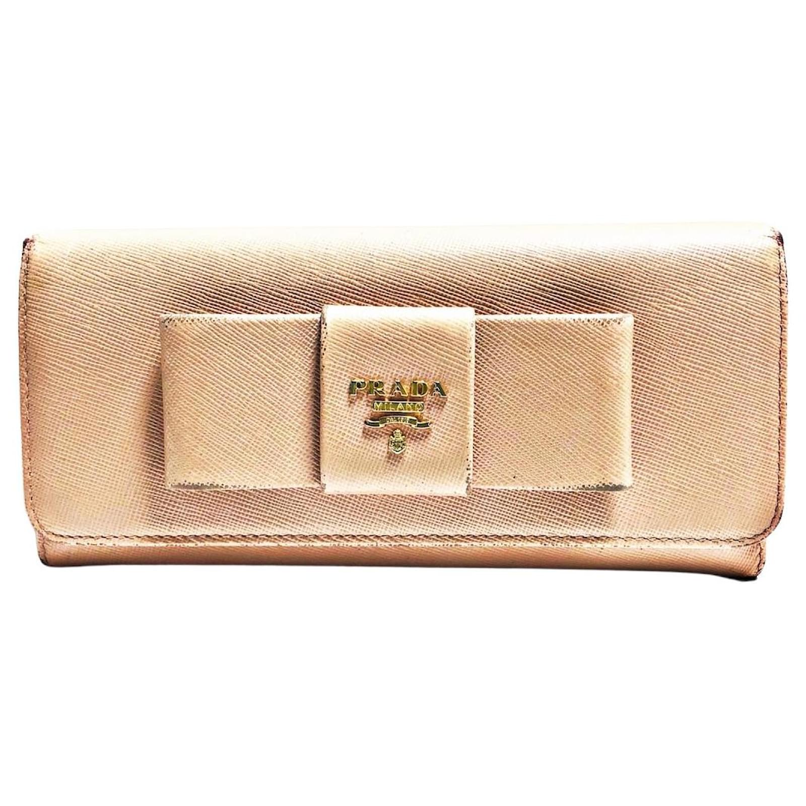 Prada Pink Leather ref.829985 - Joli Closet