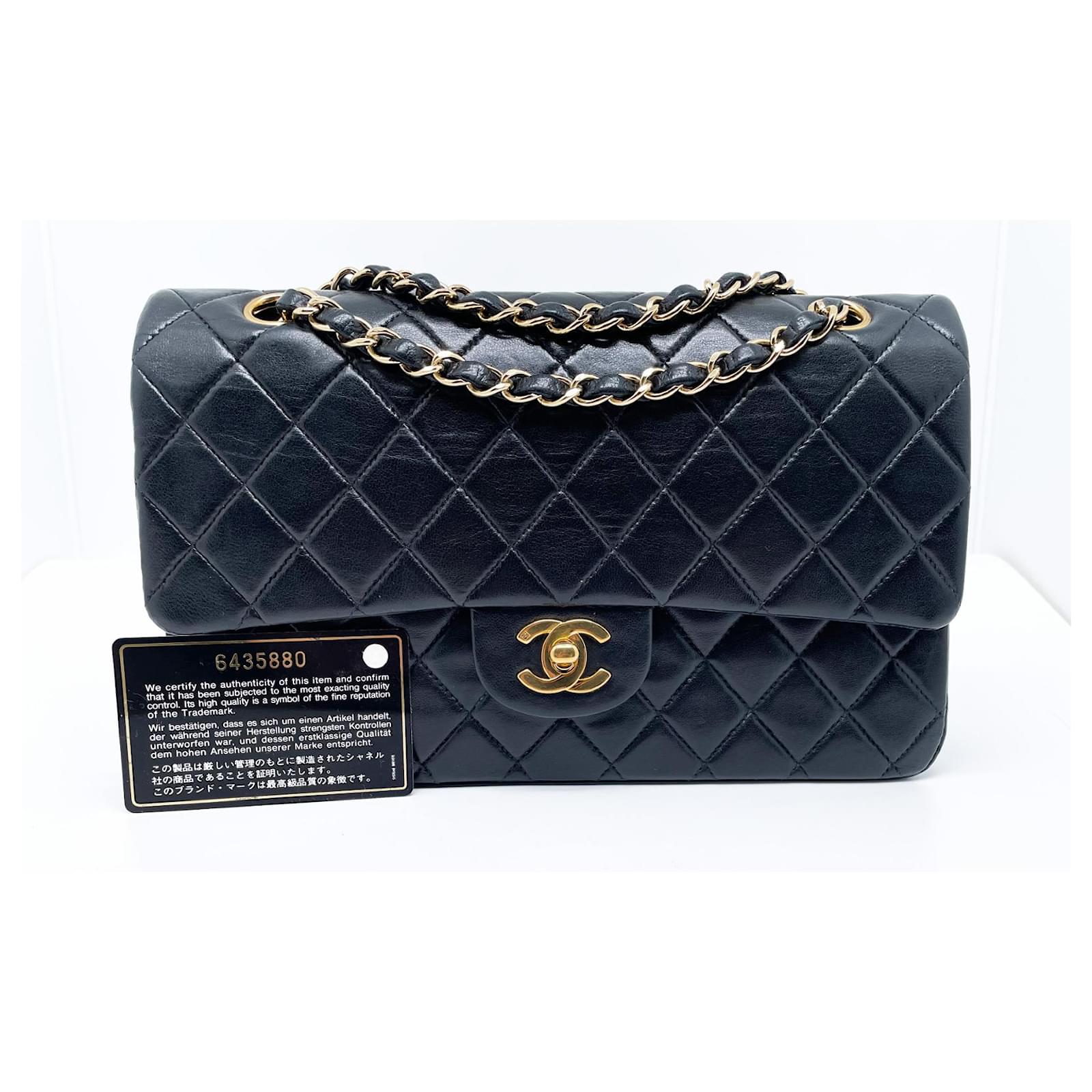 Timeless Classic CHANEL Black Lambskin ref.JC833276 (Sold) - Joli Closet