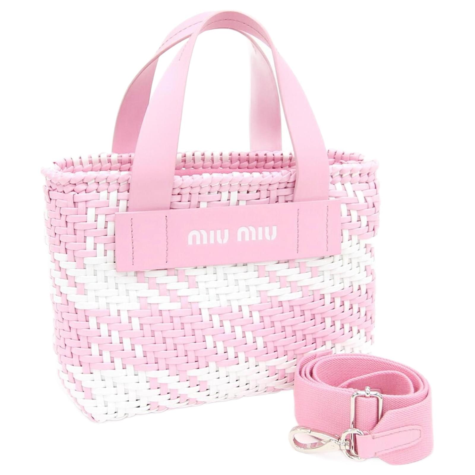 miu miu Multiple colors Leather ref.835436 - Joli Closet