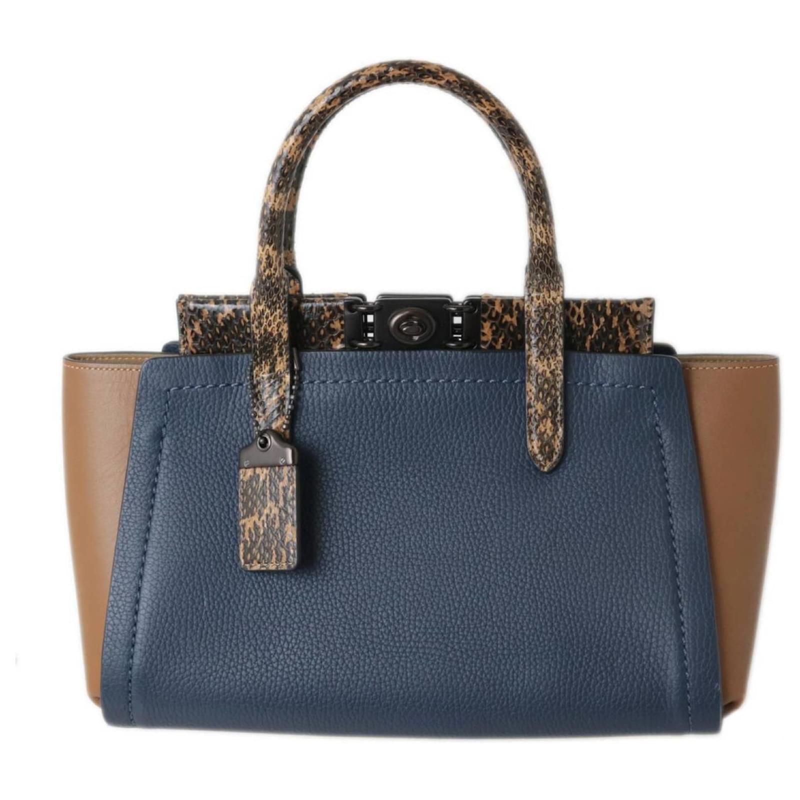 Coach Blue Leather ref.840067 - Joli Closet