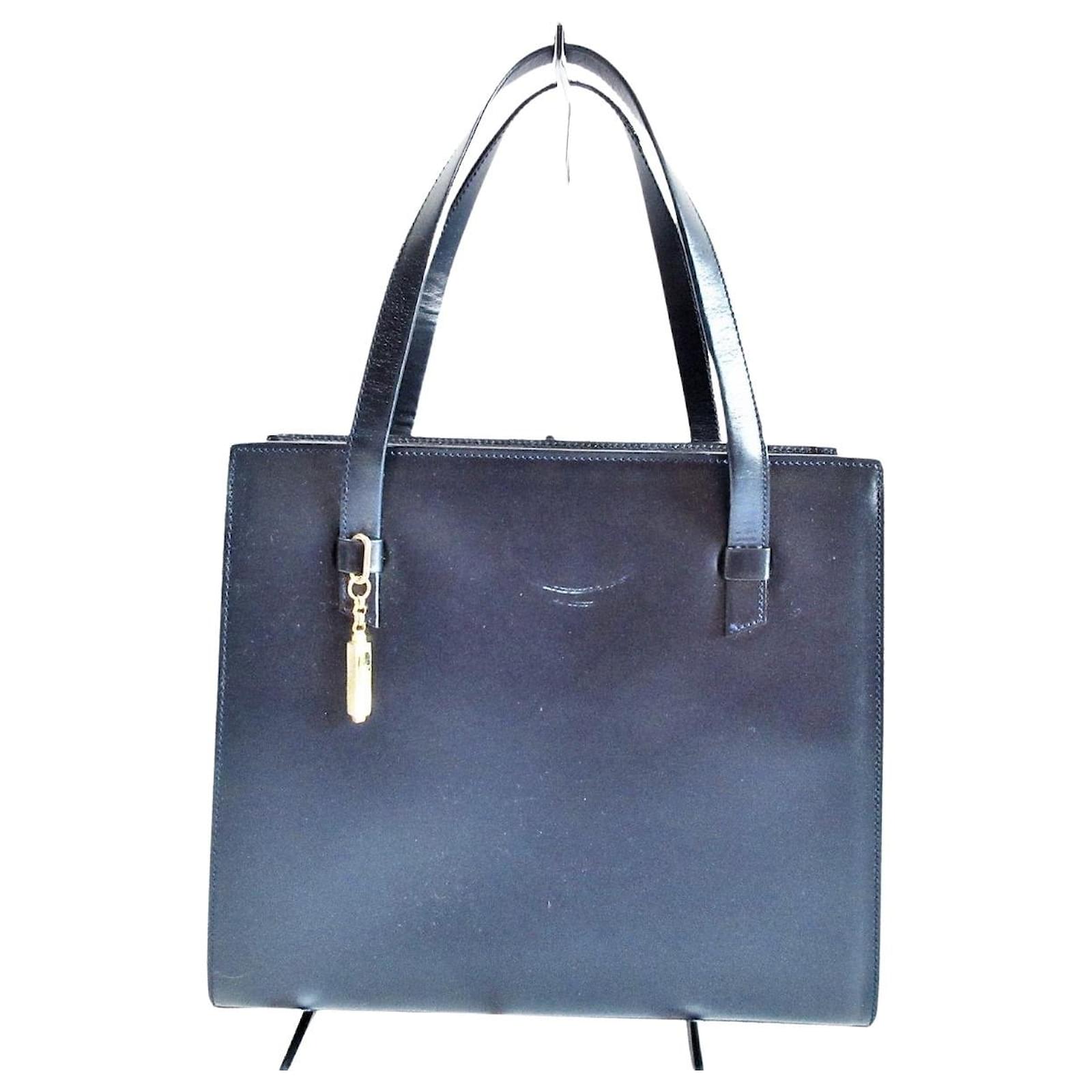 Céline Celine Black Leather ref.841447 - Joli Closet