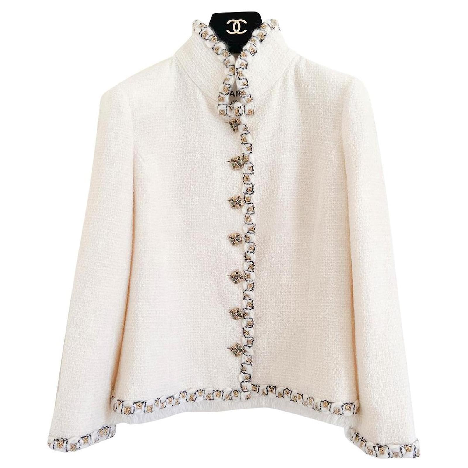 Chanel CC Jewel Buttons Tweed Jacket Cream ref.851239 - Joli Closet