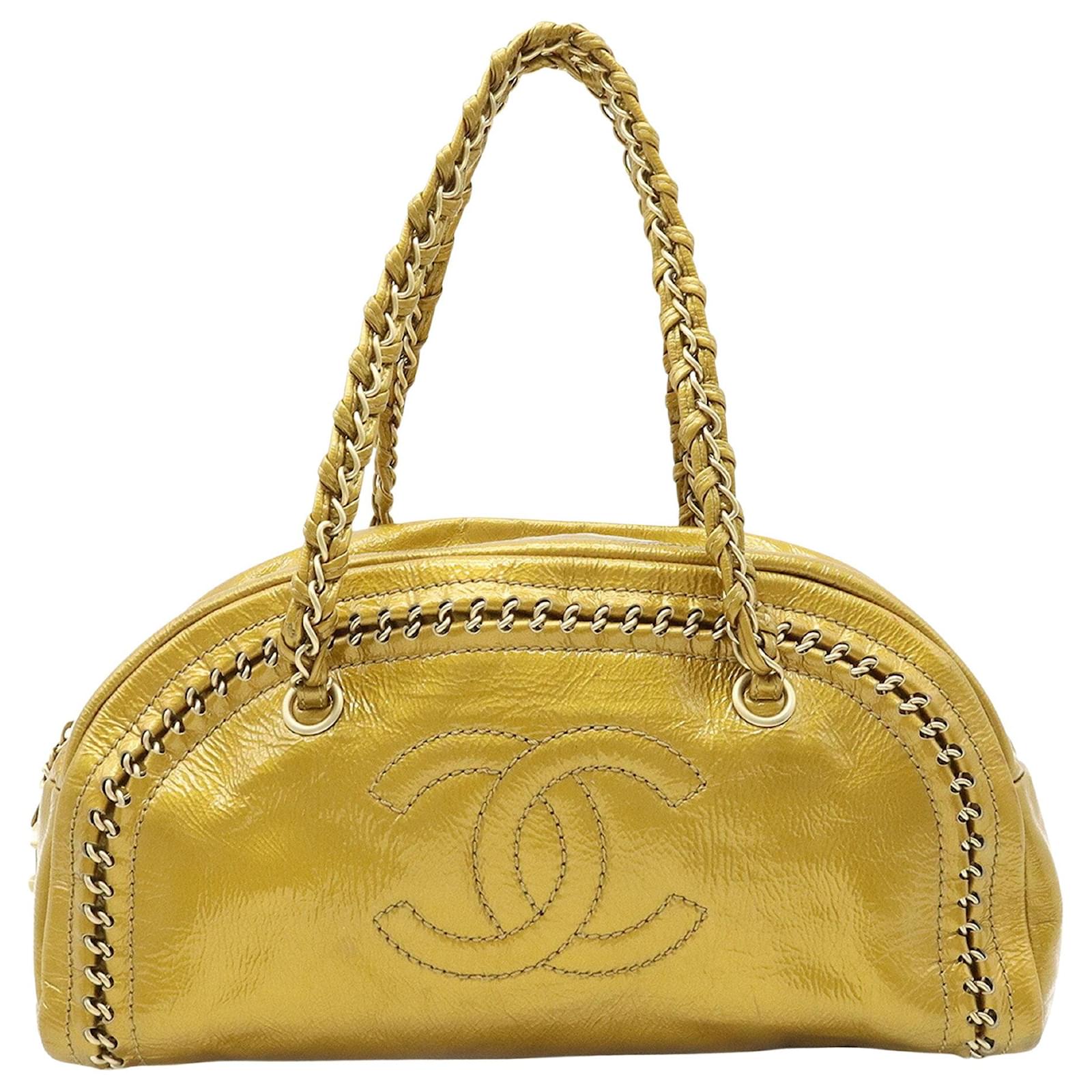 Chanel Bowling Golden Patent leather ref.853303 - Joli Closet