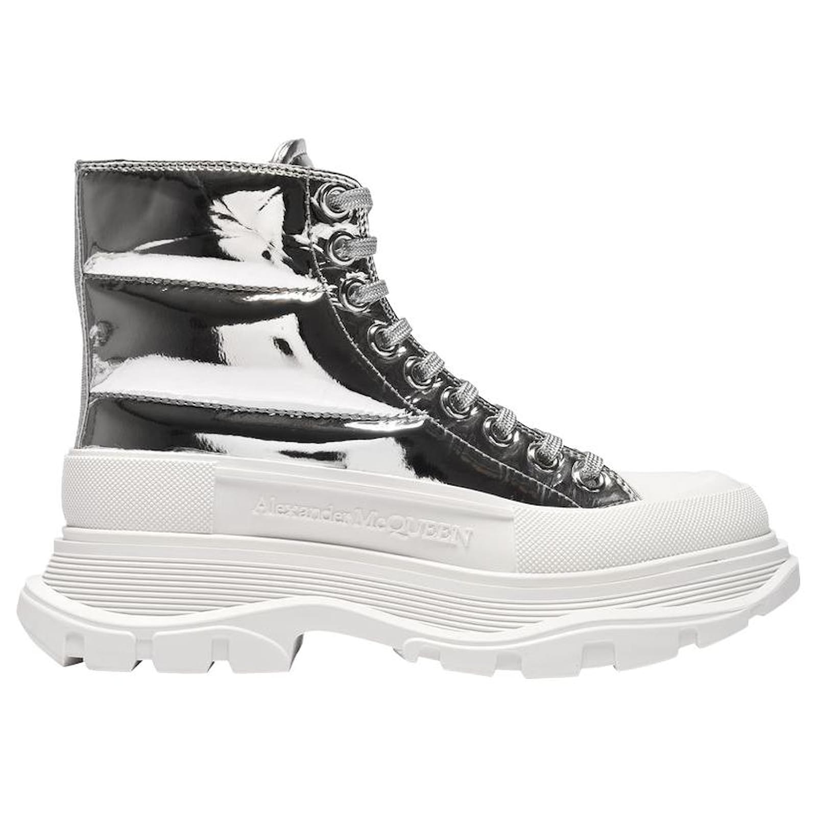Alexander Mcqueen Tread Slick Boots in Metallic Leather ref.854200 ...