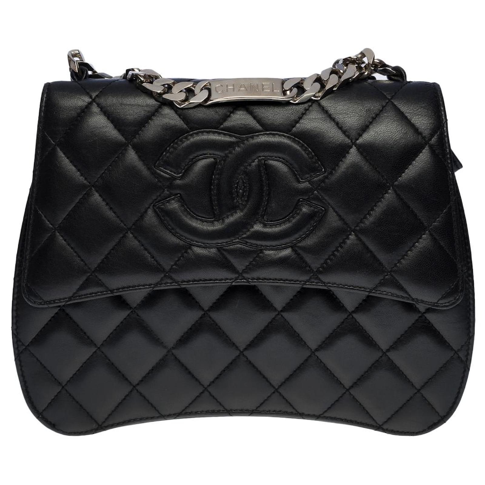 CHANEL Bag in Black Leather - 100706 ref.855587 - Joli Closet