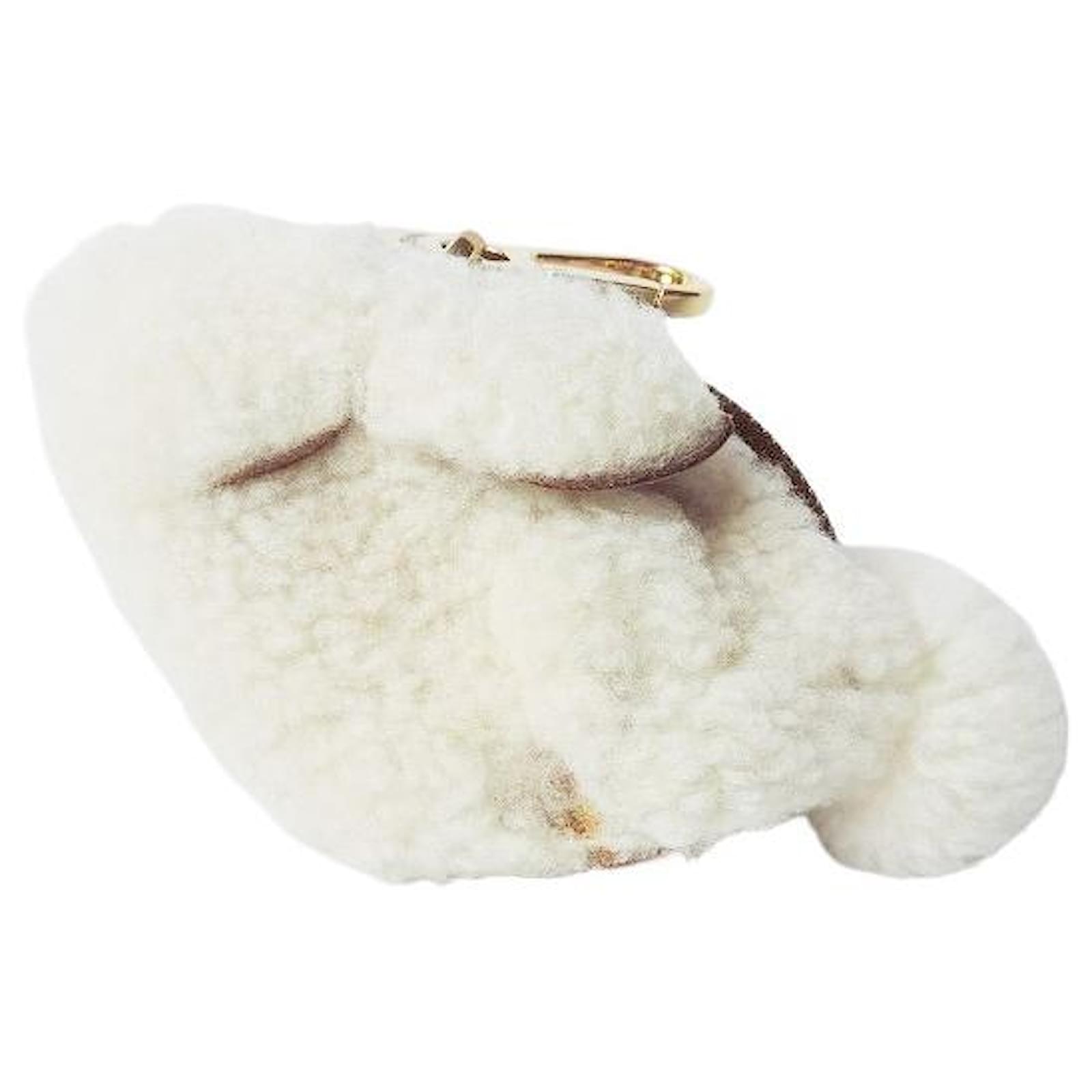 Loewe Rabbit White Leather ref.857270 - Joli Closet
