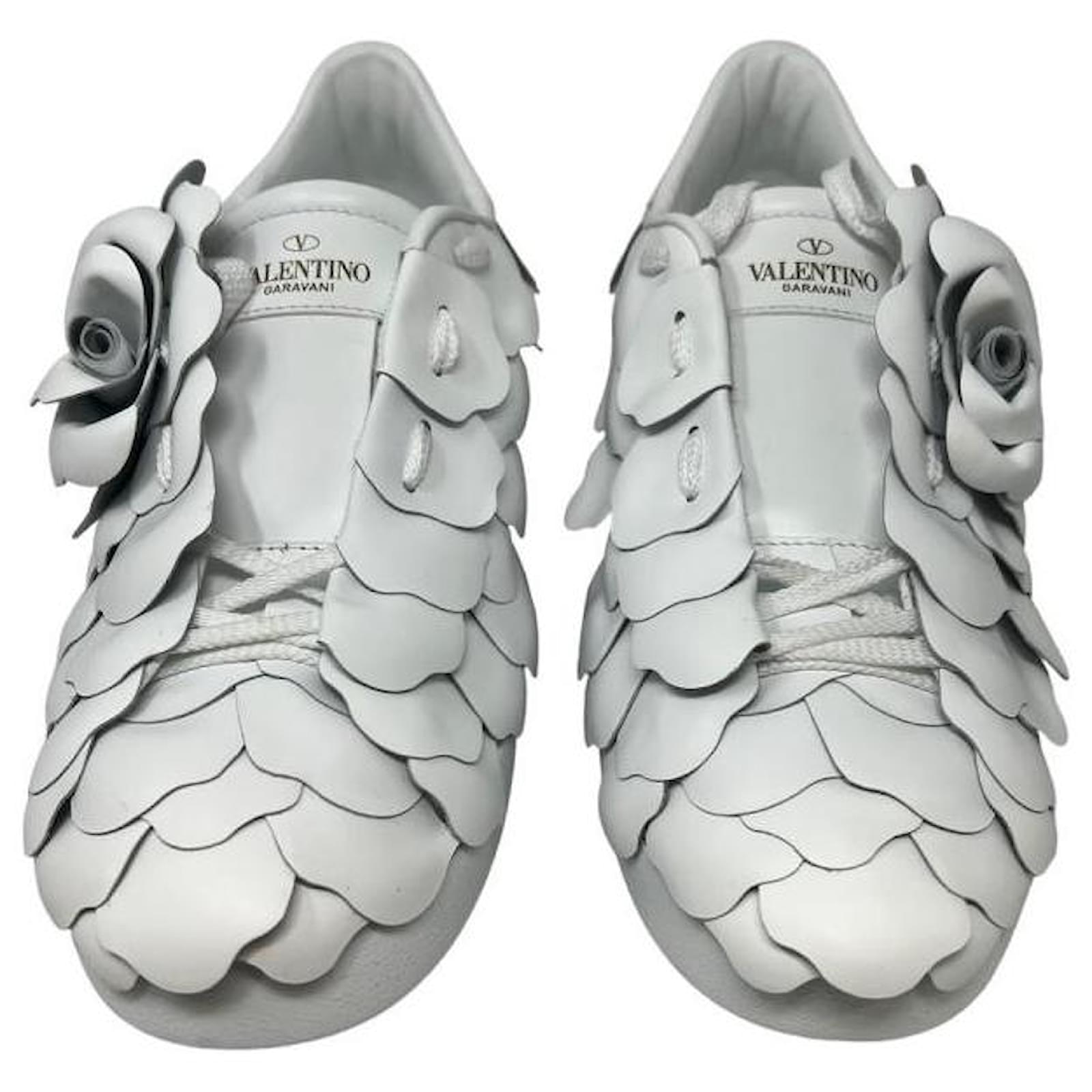 Valentino Garavani Sneakers White Leather ref.879878 - Joli Closet