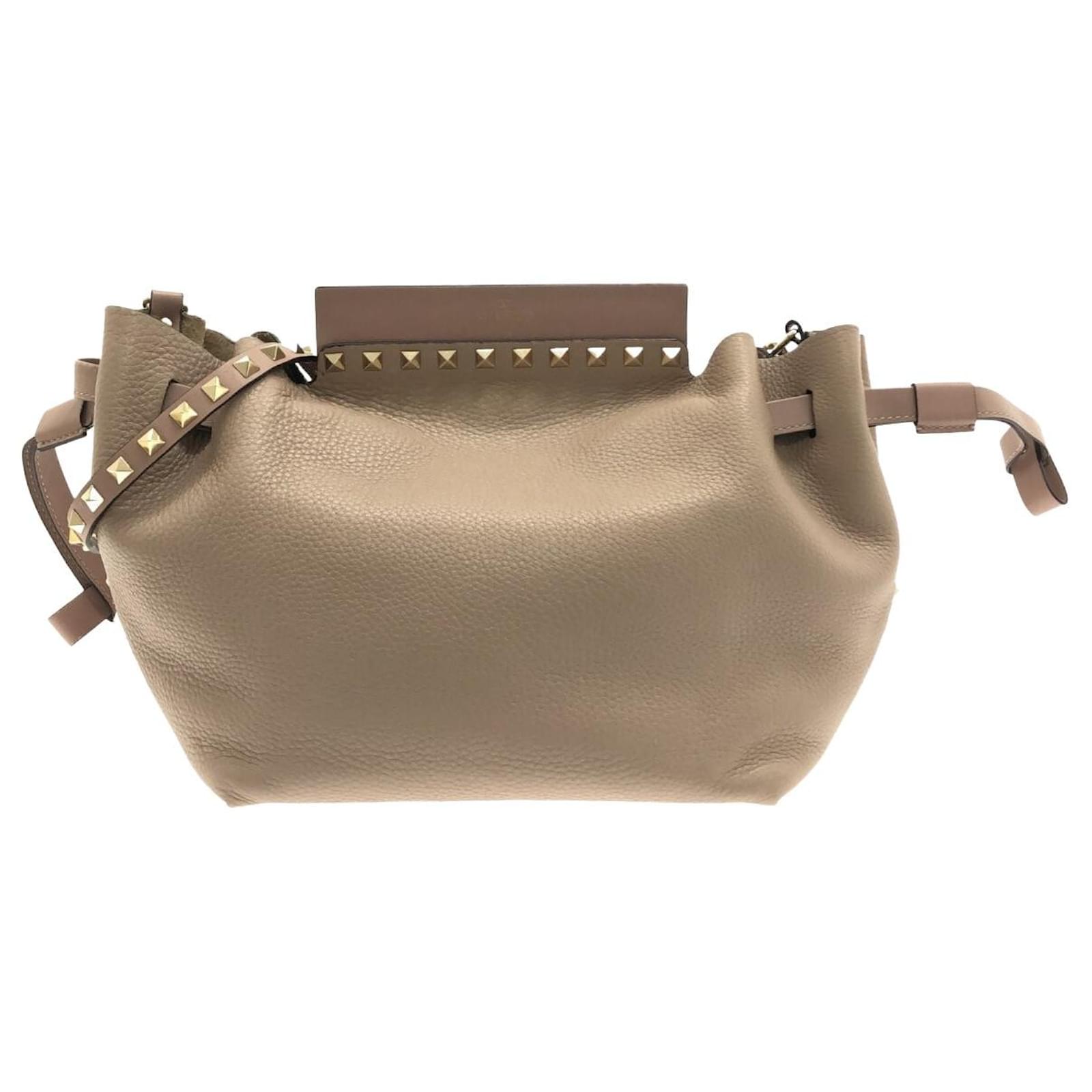Valentino Garavani Rockstud Beige Leather ref.881878 - Joli Closet