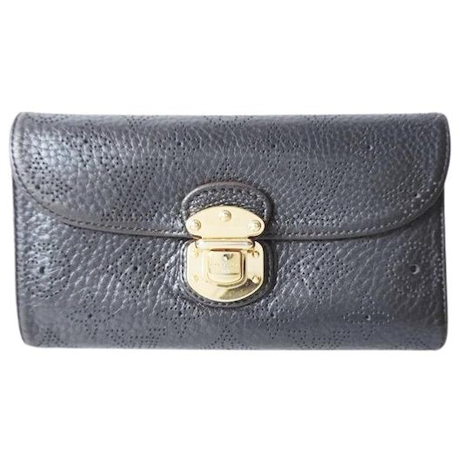 Louis Vuitton Amelia Black Leather ref.882024 - Joli Closet
