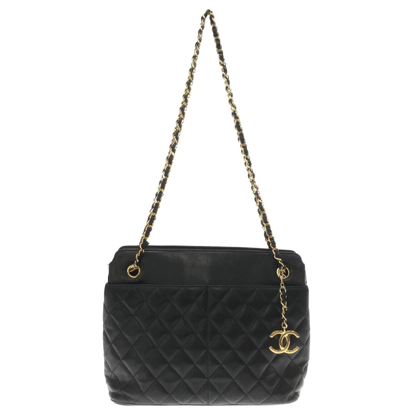 Timeless Chanel Matrasse Black Leather ref.883554 - Joli Closet