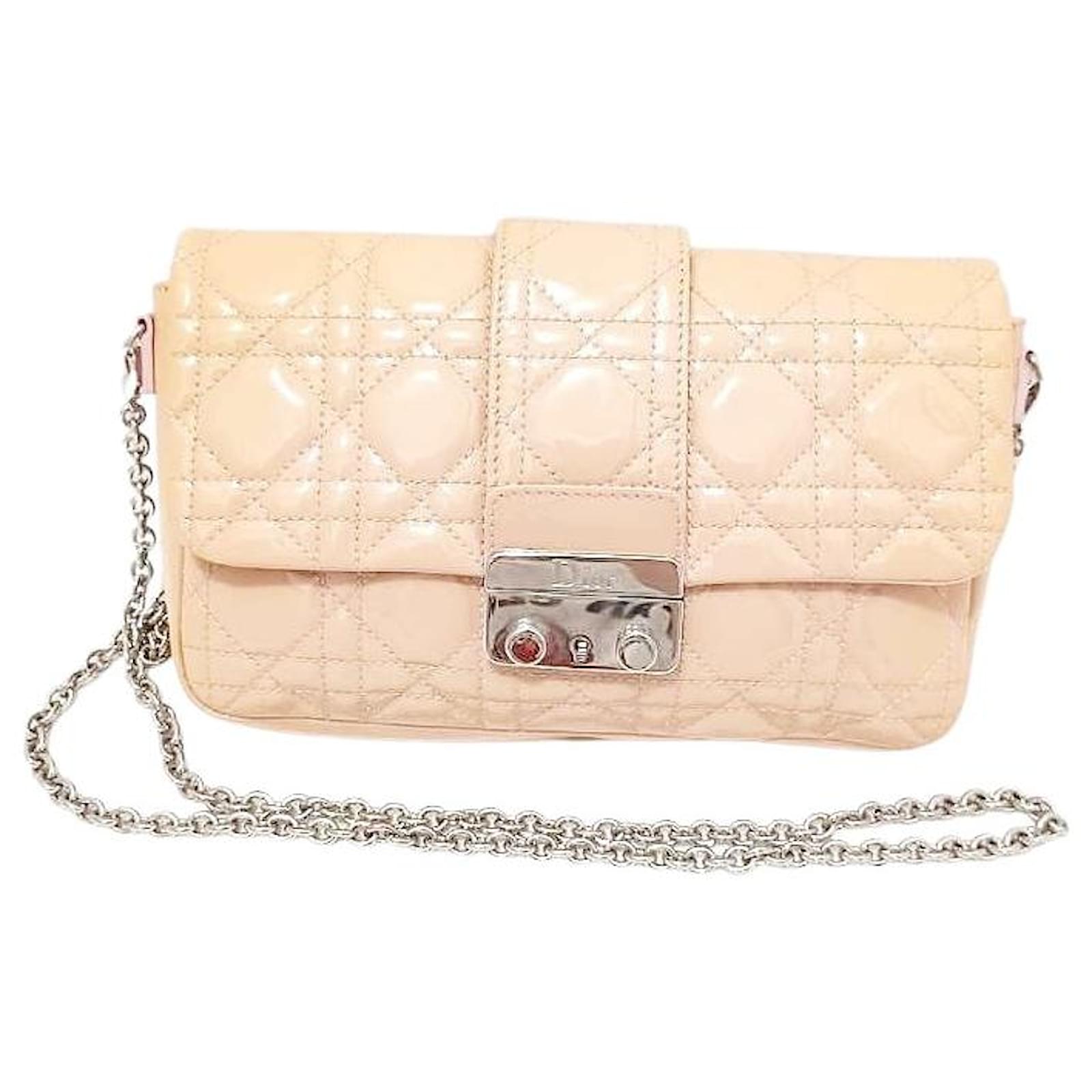 Cannage Dior New Lock Beige Leather ref.893024 - Joli Closet