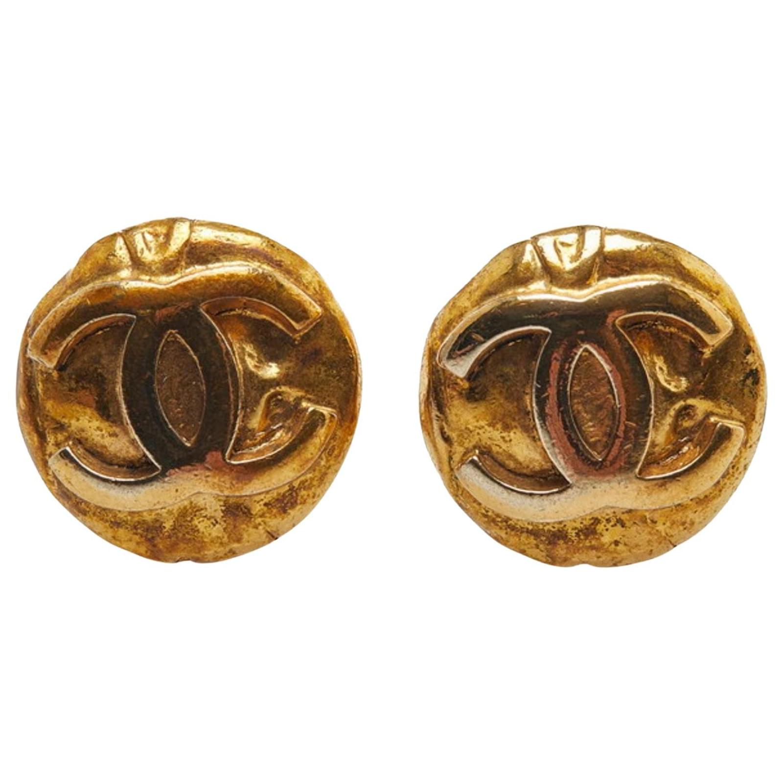 Chanel Logo CC Golden Metal ref.897169 - Joli Closet