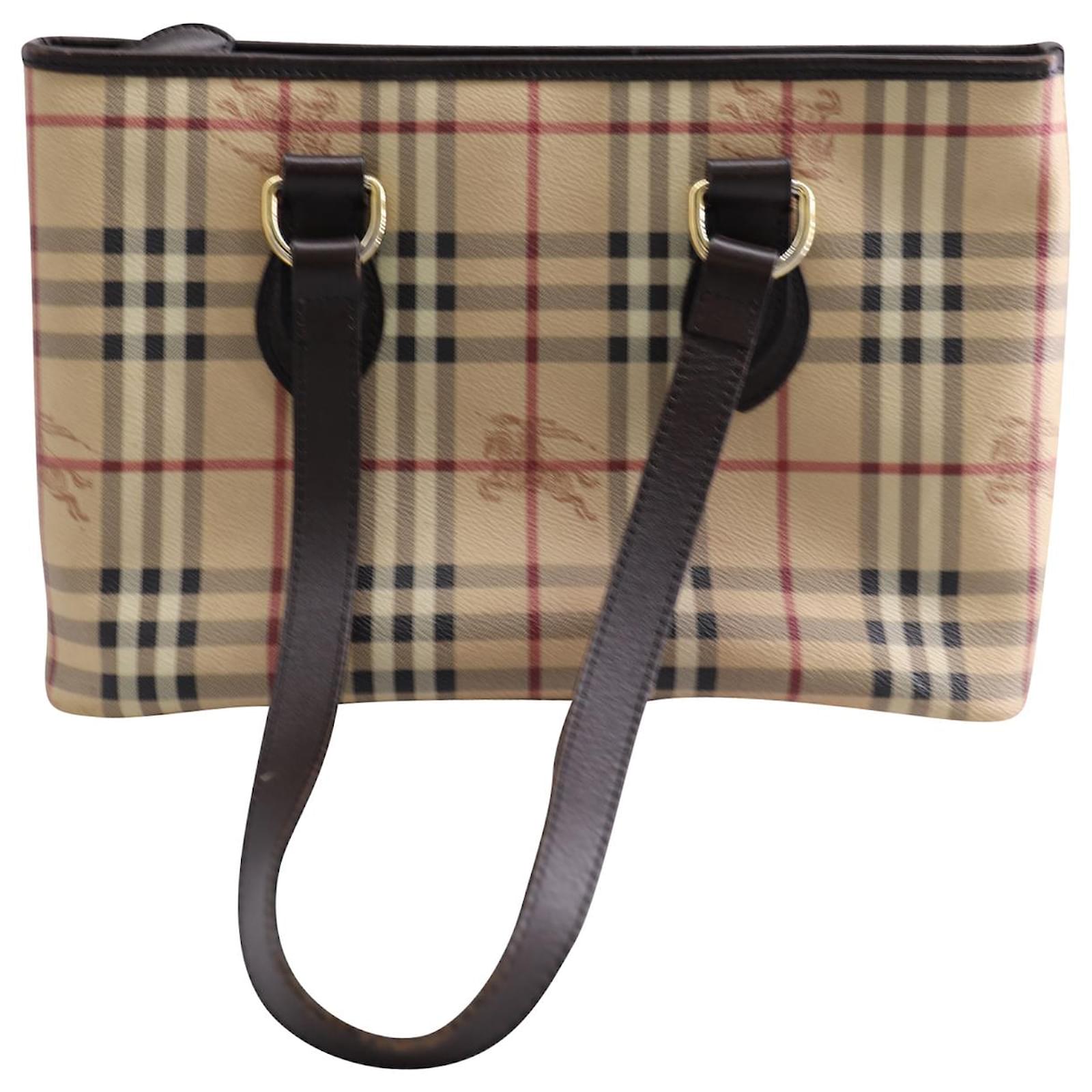 BURBERRY Multiple colors Leather ref.899407 - Joli Closet