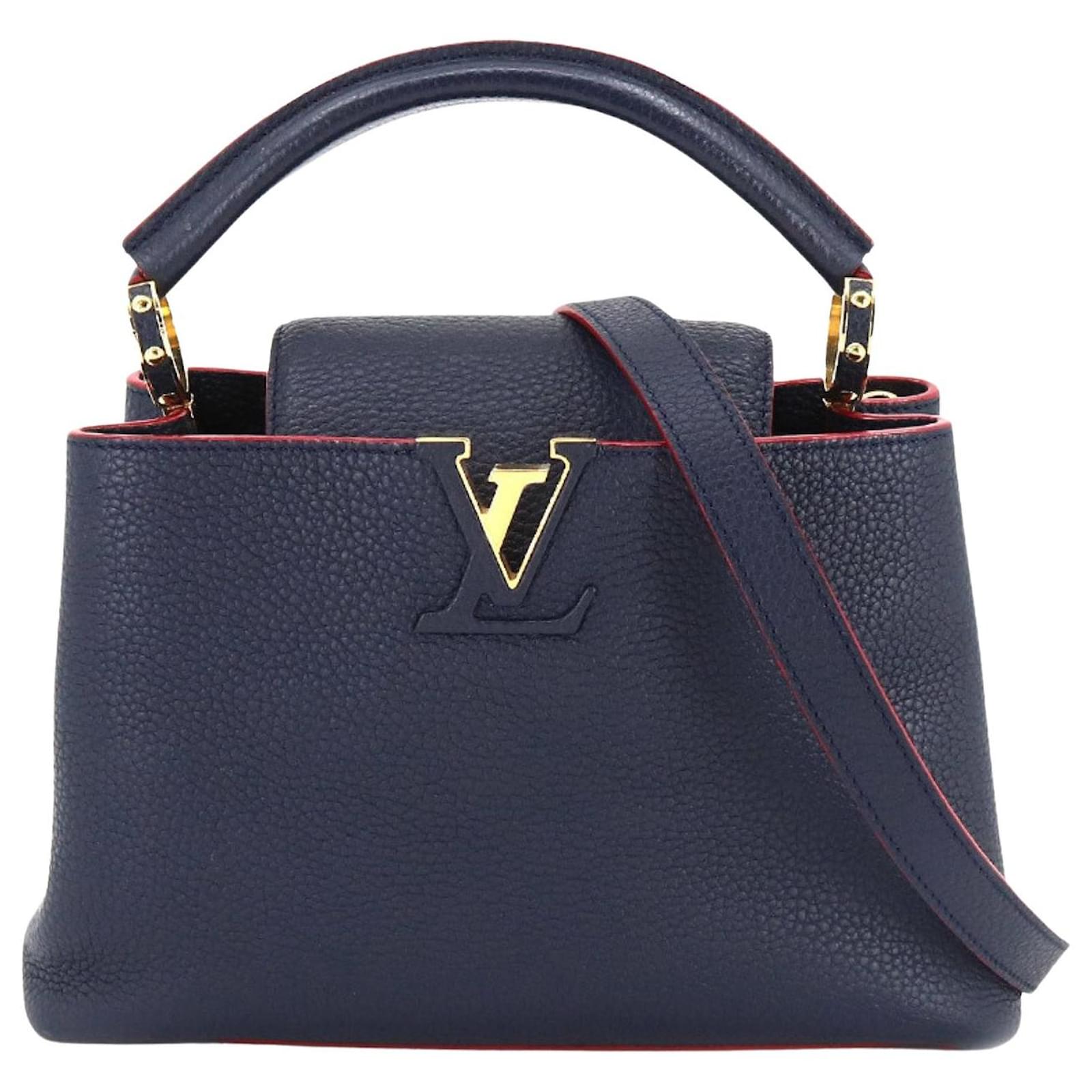 Louis Vuitton Capucines Navy blue Leather ref.904941 - Joli Closet
