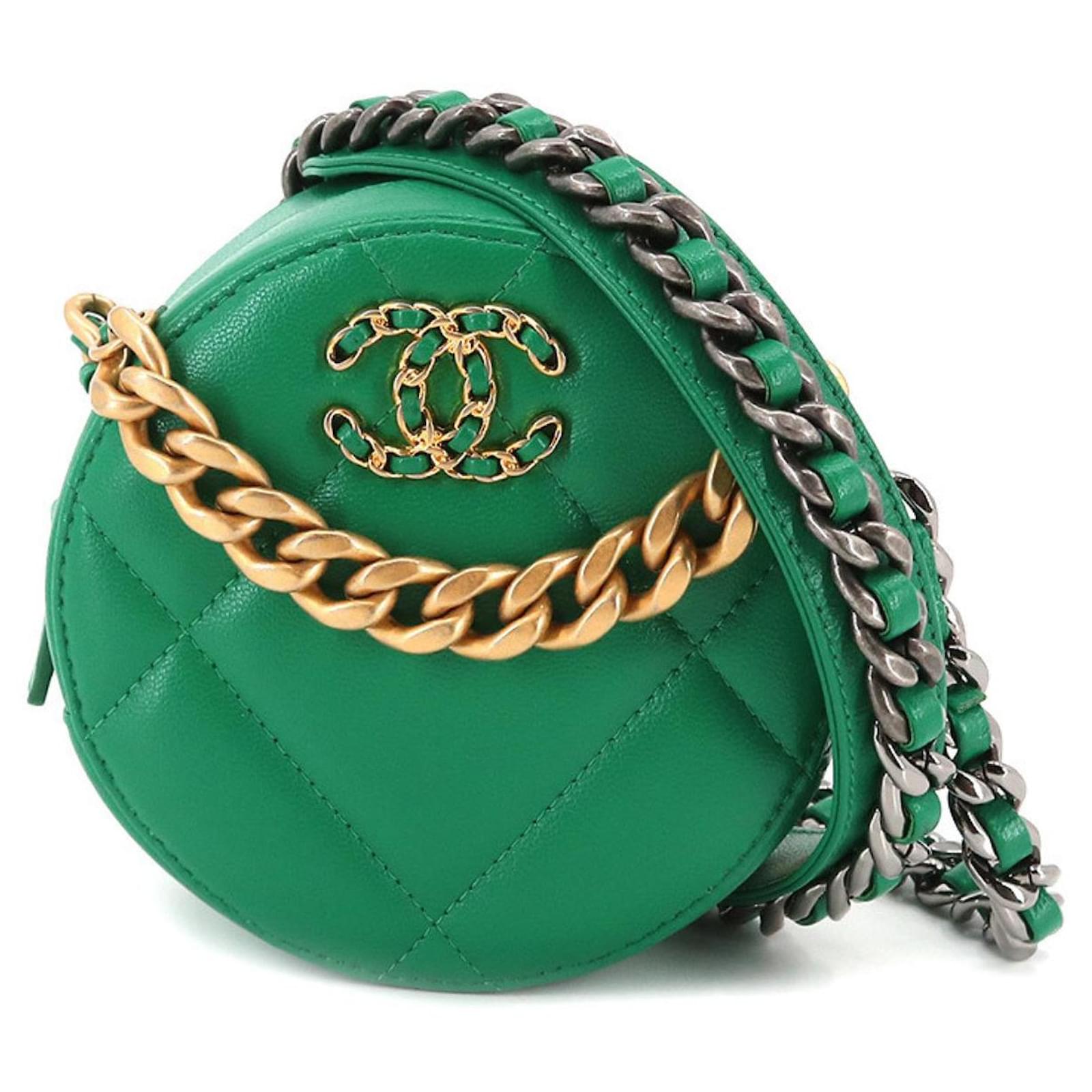 Chanel - Green Leather ref.905202 - Joli Closet