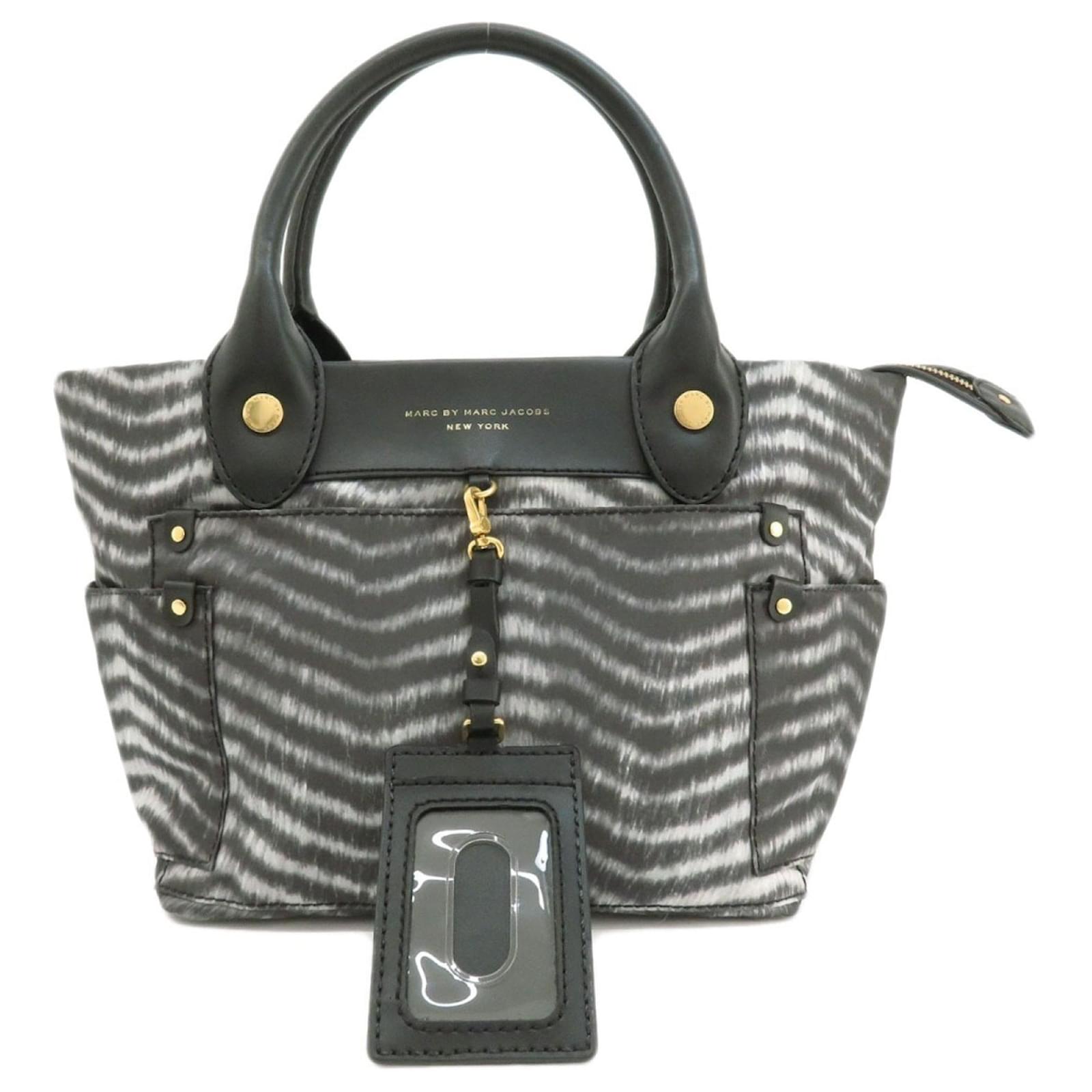 MARC JACOBS Grey Cloth ref.905863 - Joli Closet