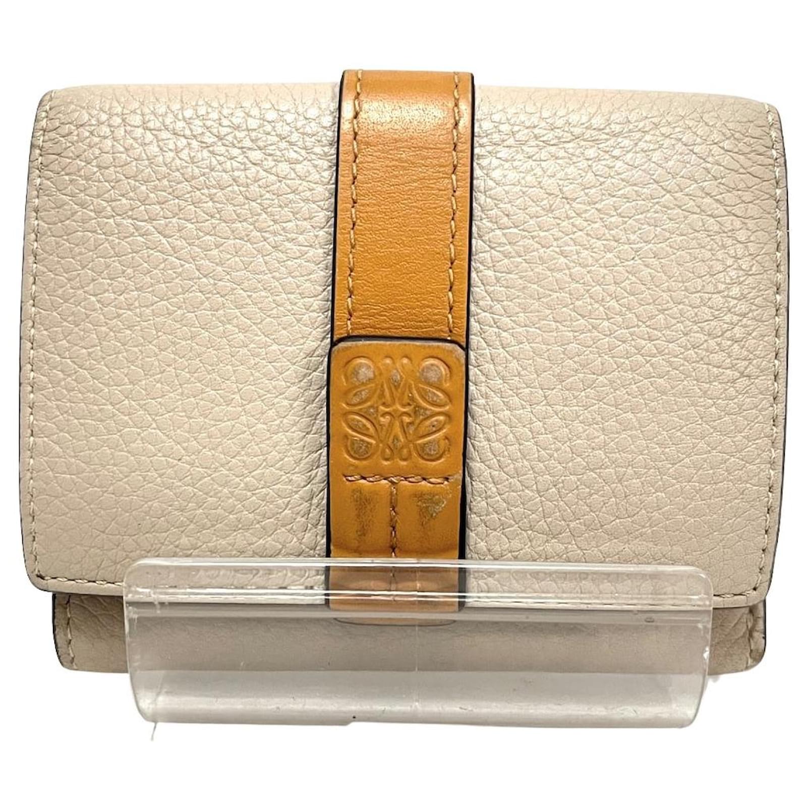Loewe Trifold Wallet Beige Leather ref.912937 - Joli Closet