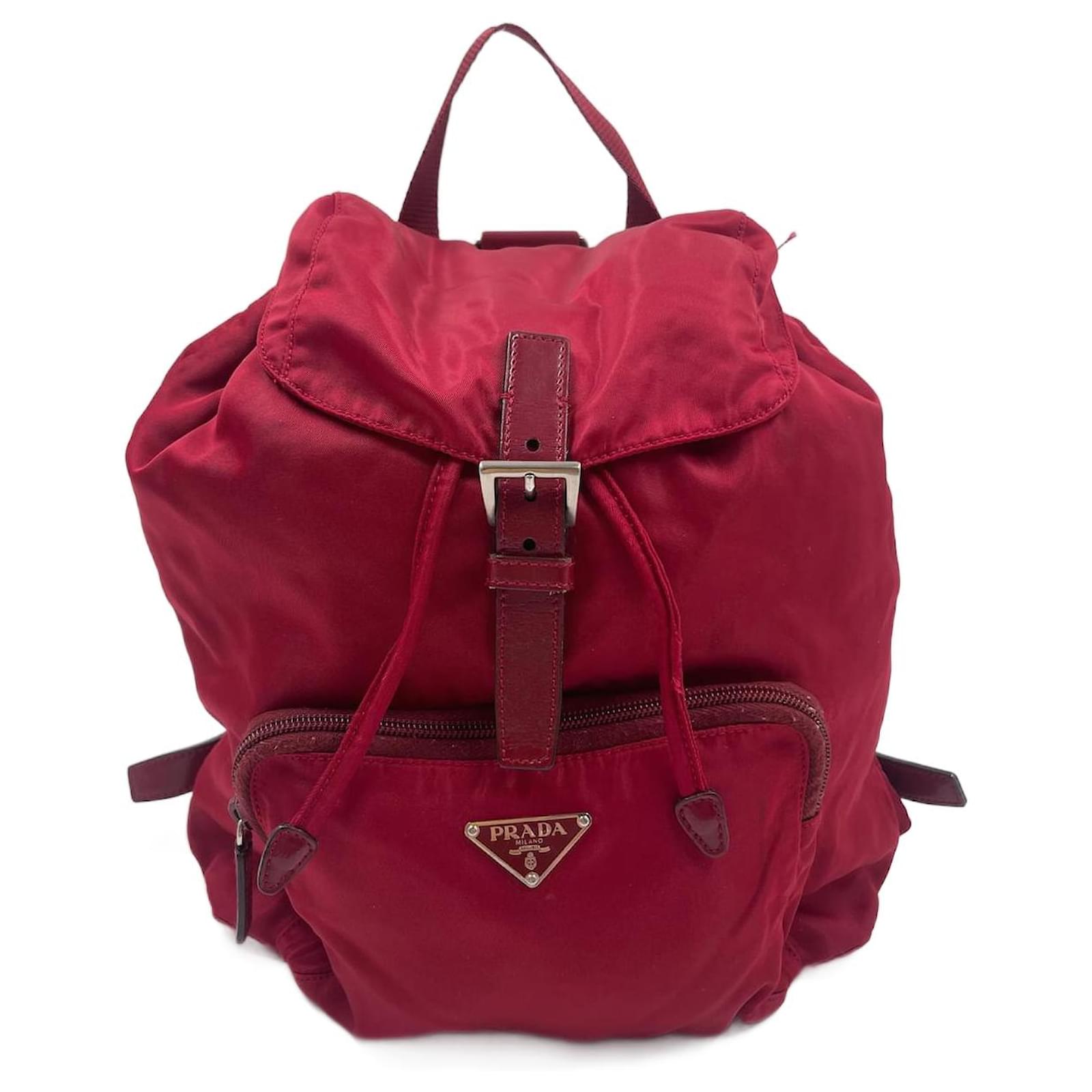 Red Prada Nylon Single Backpack ref.924381 - Joli Closet