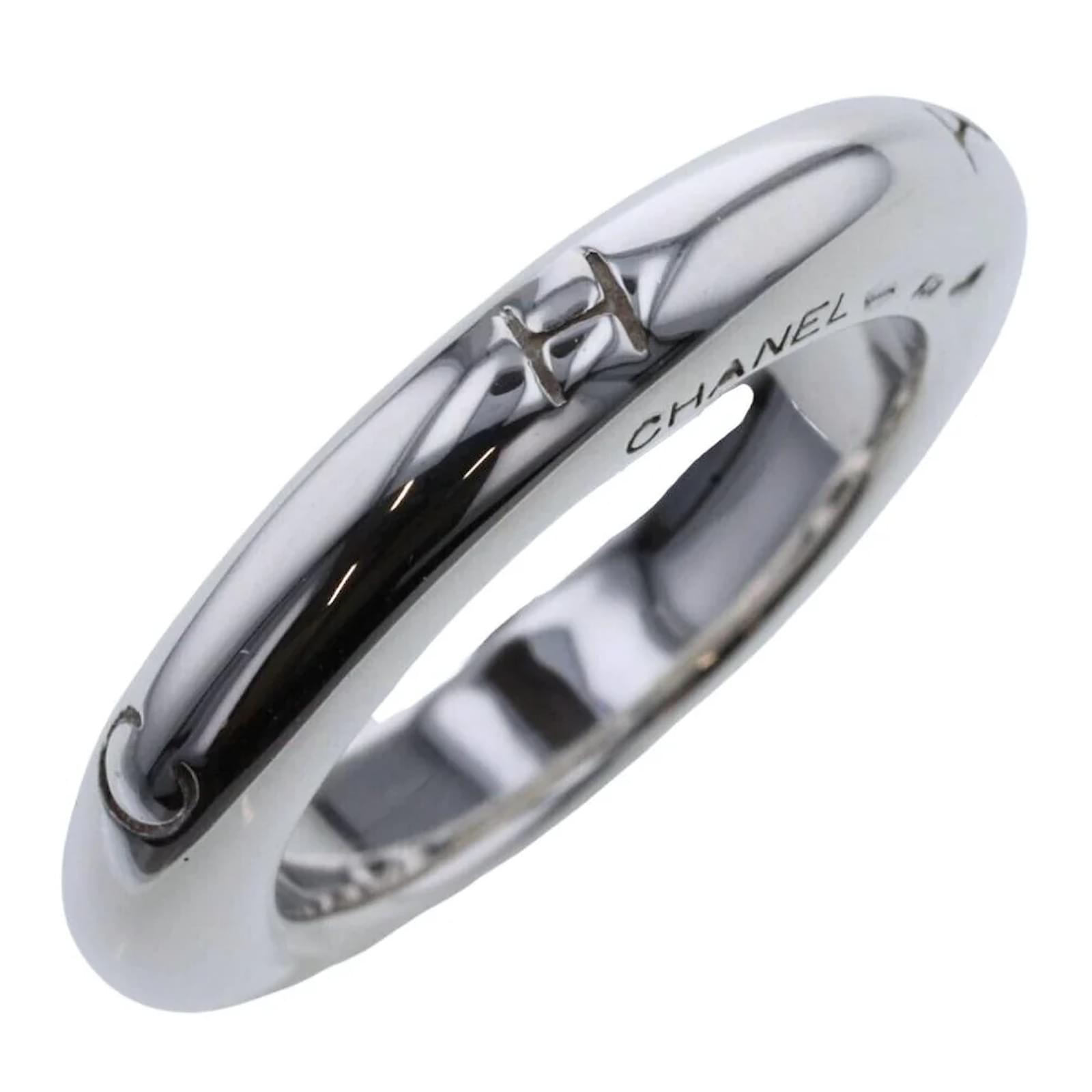 Chanel Narrow Logo Ring Silvery Silver Metal ref.925171 - Joli Closet