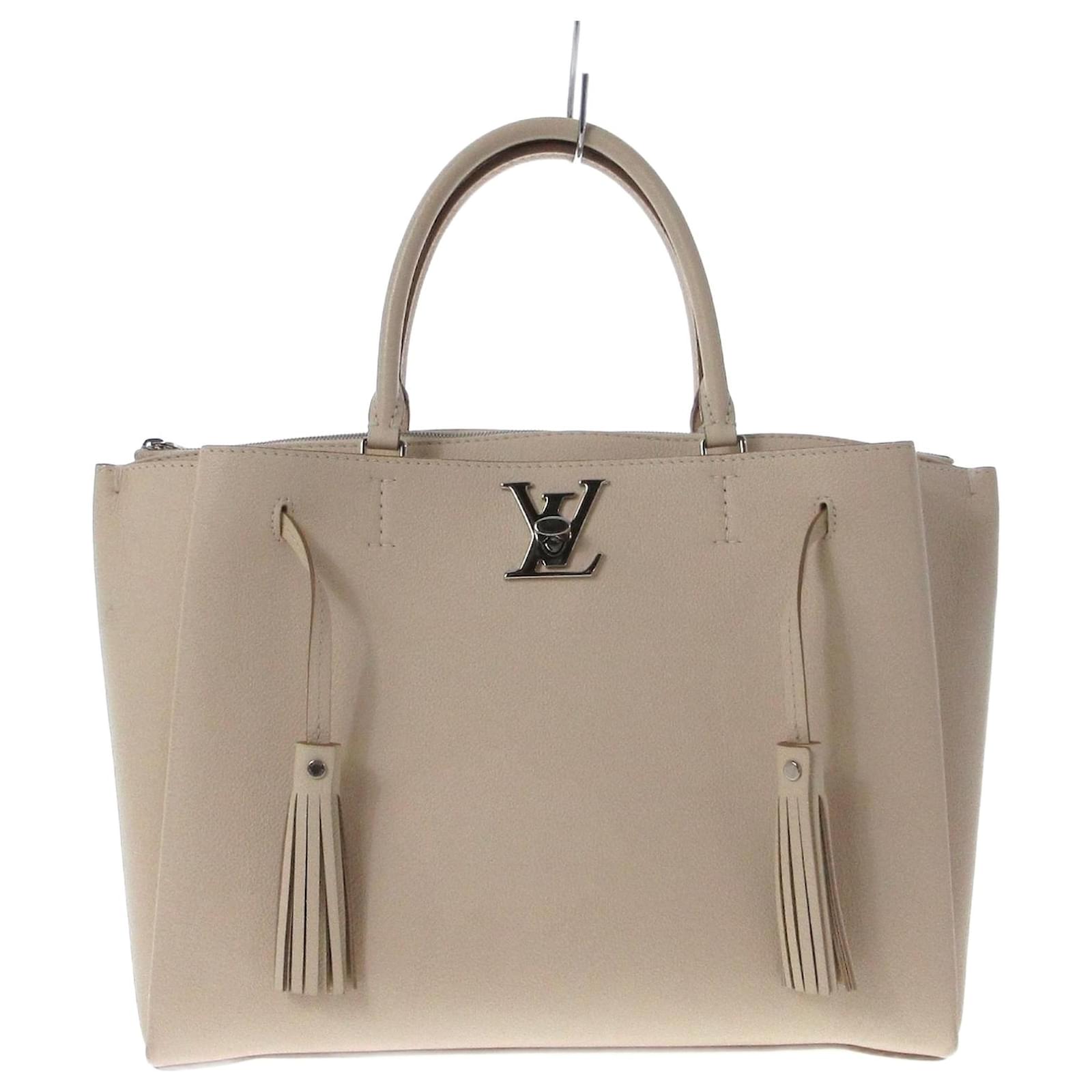 Louis Vuitton Lockme Cream Leather ref.936813 - Joli Closet