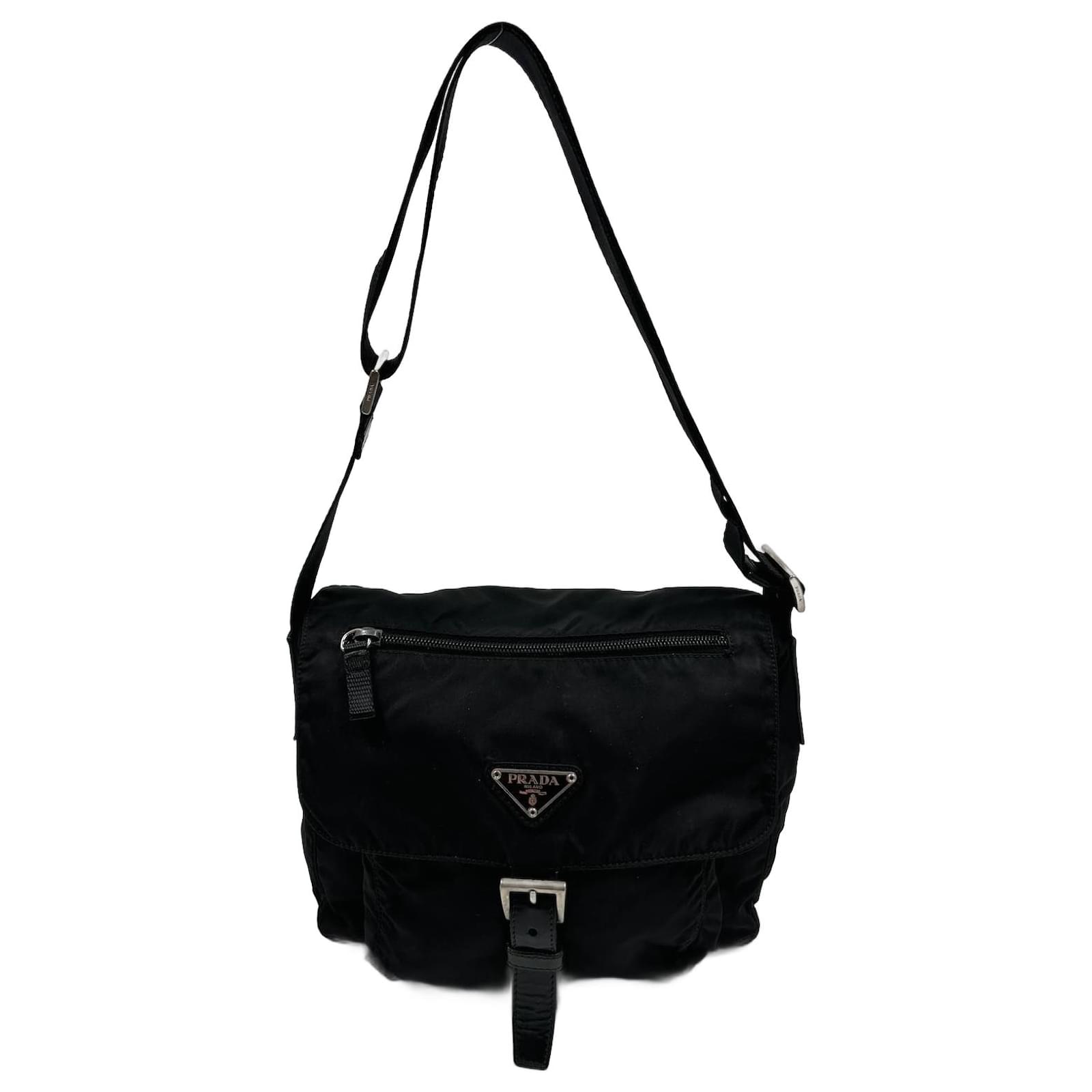Prada Black Nylon Small Messenger ref.941083 - Joli Closet