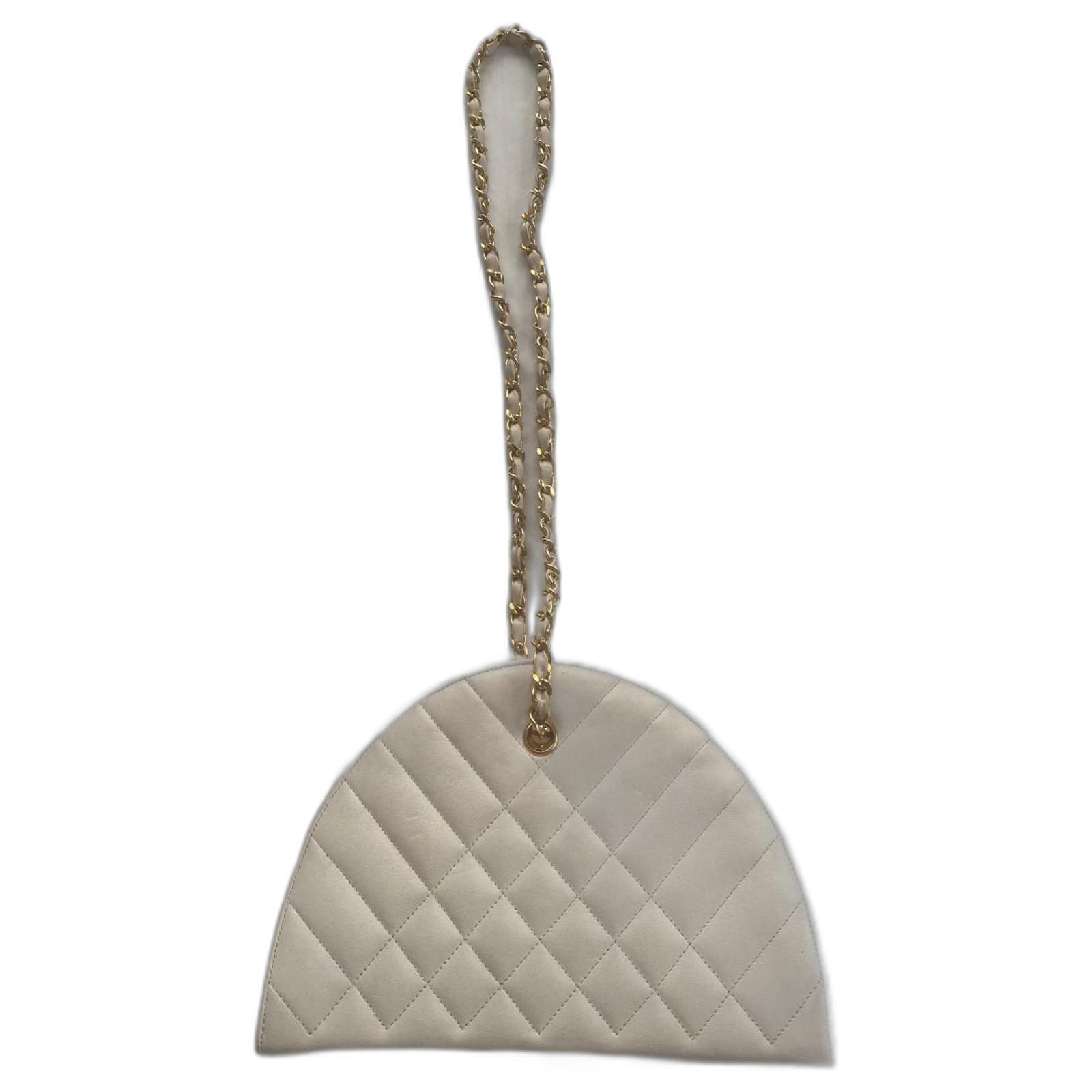 Chanel quilted leather bag Eggshell ref.943678 - Joli Closet