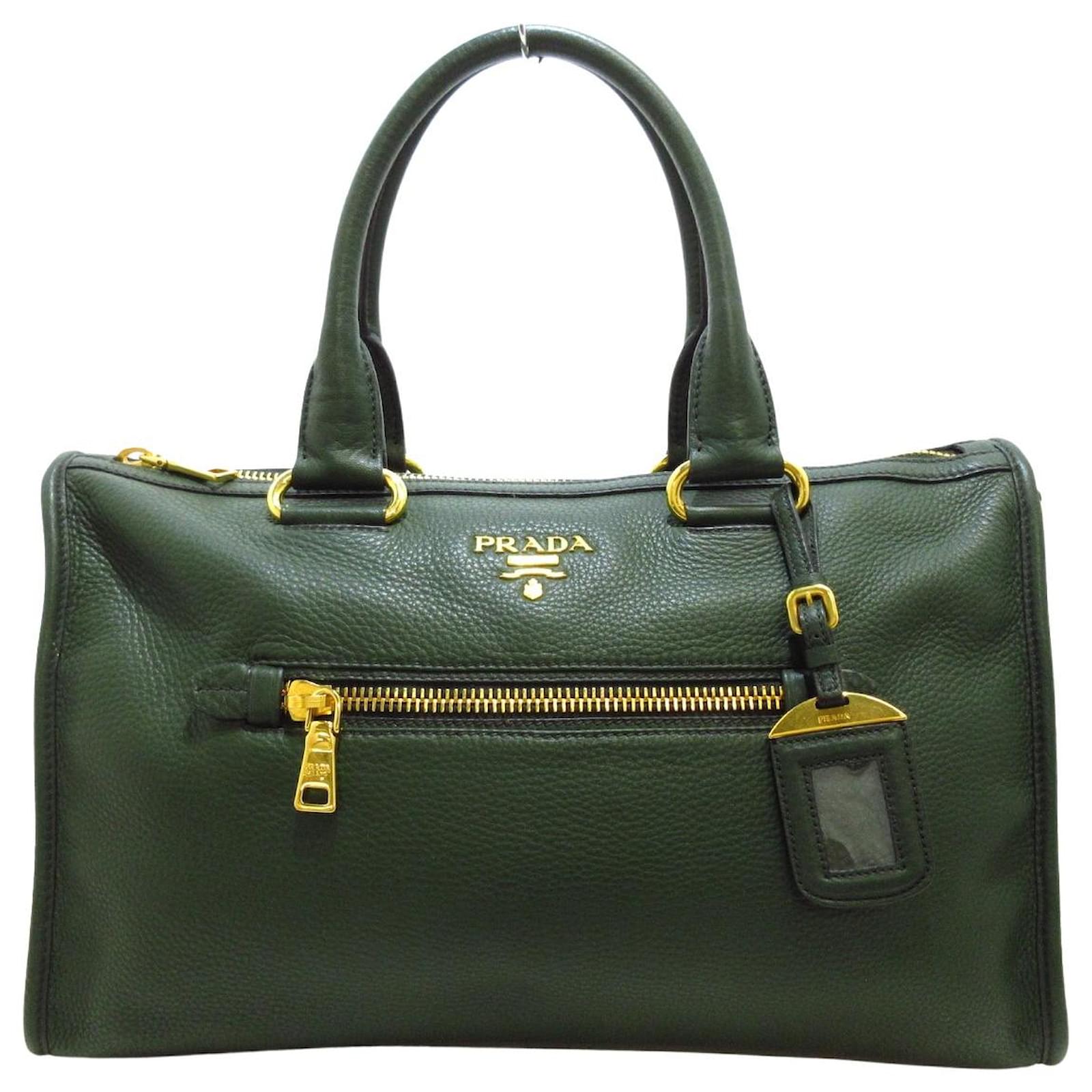 Prada Vitello Green Leather ref.944379 - Joli Closet