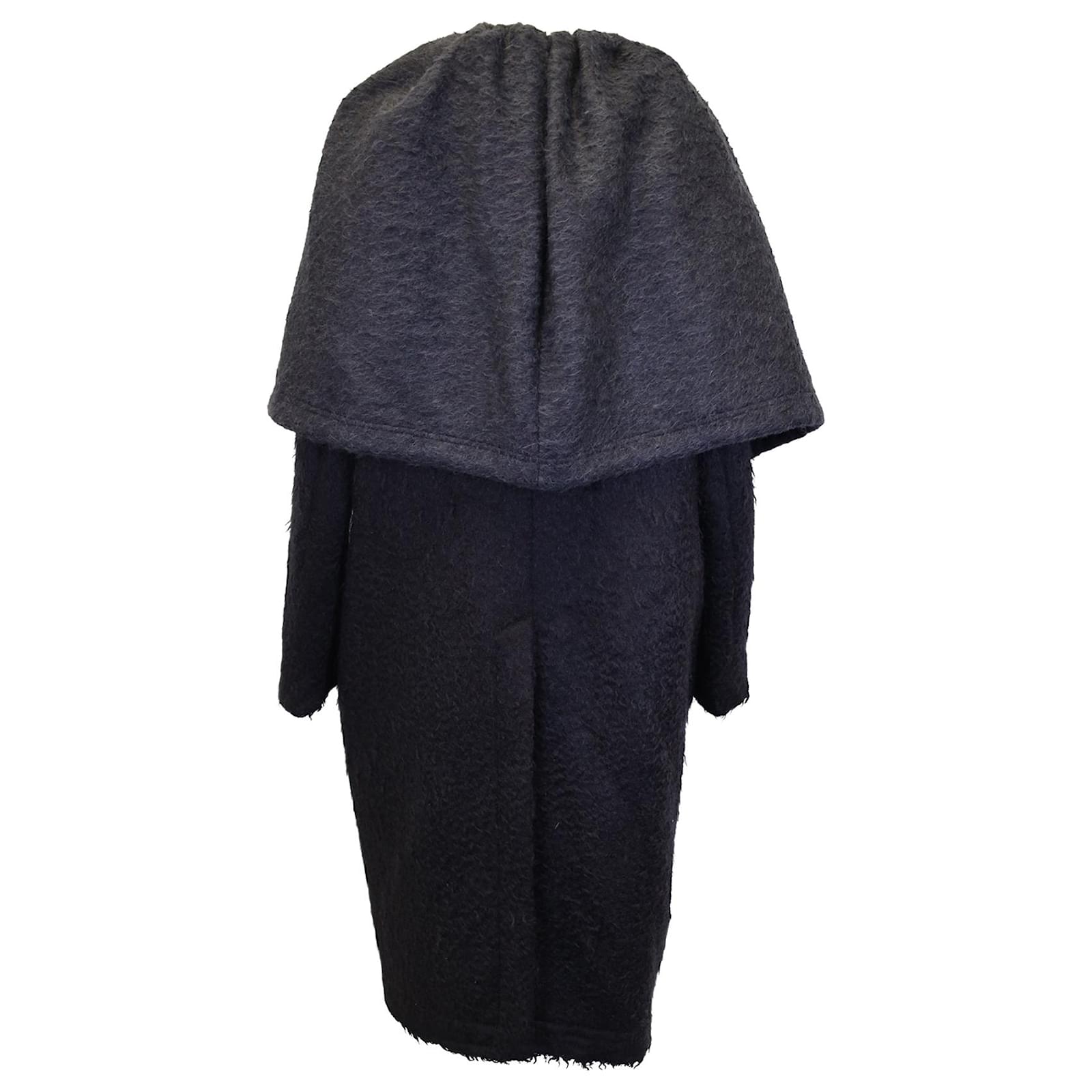 Céline Celine Exaggerated Cape Collar Coat in Black Wool ref.953817 ...
