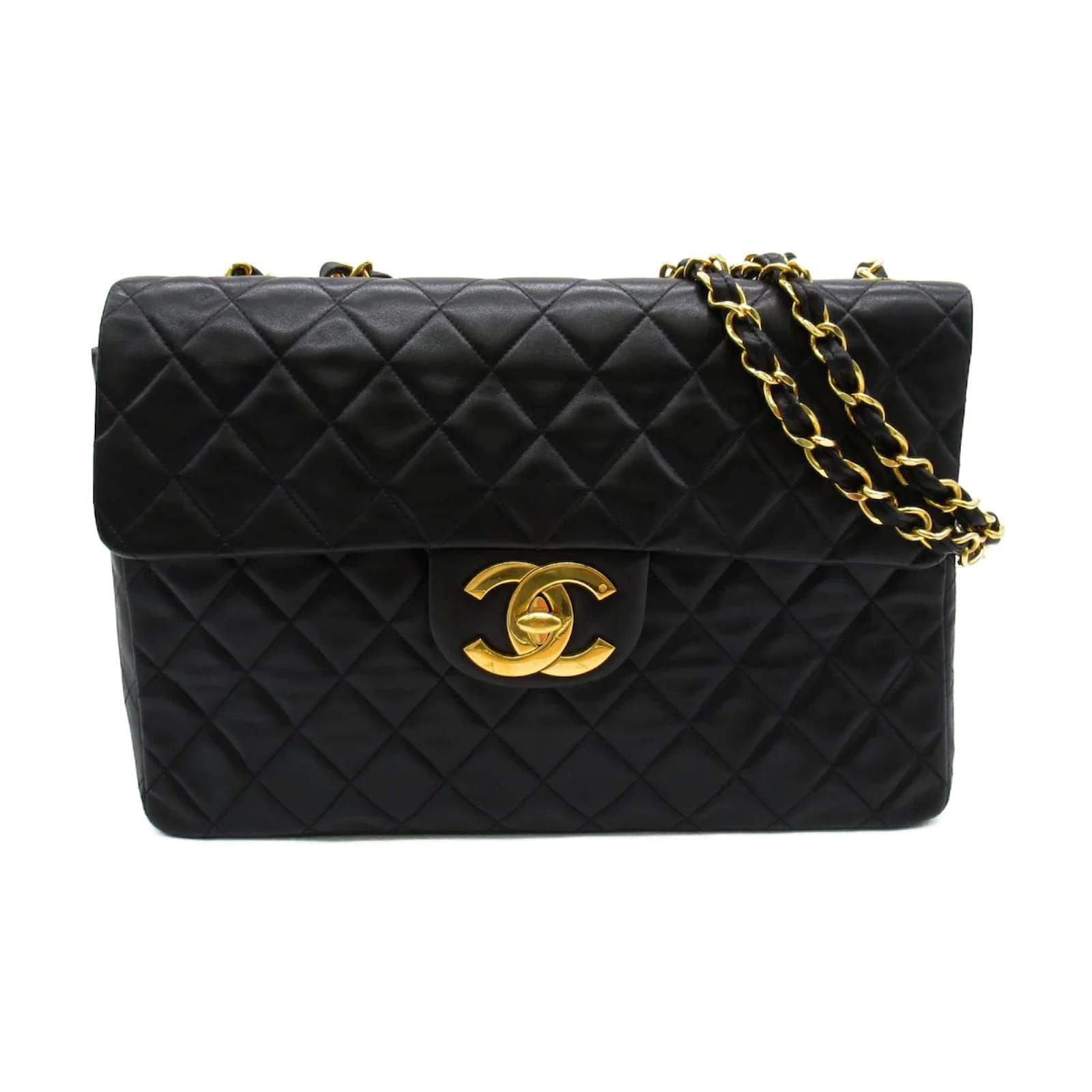 Chanel CC Tasche aus gestepptem Leder mit einer Klappe Schwarz ...