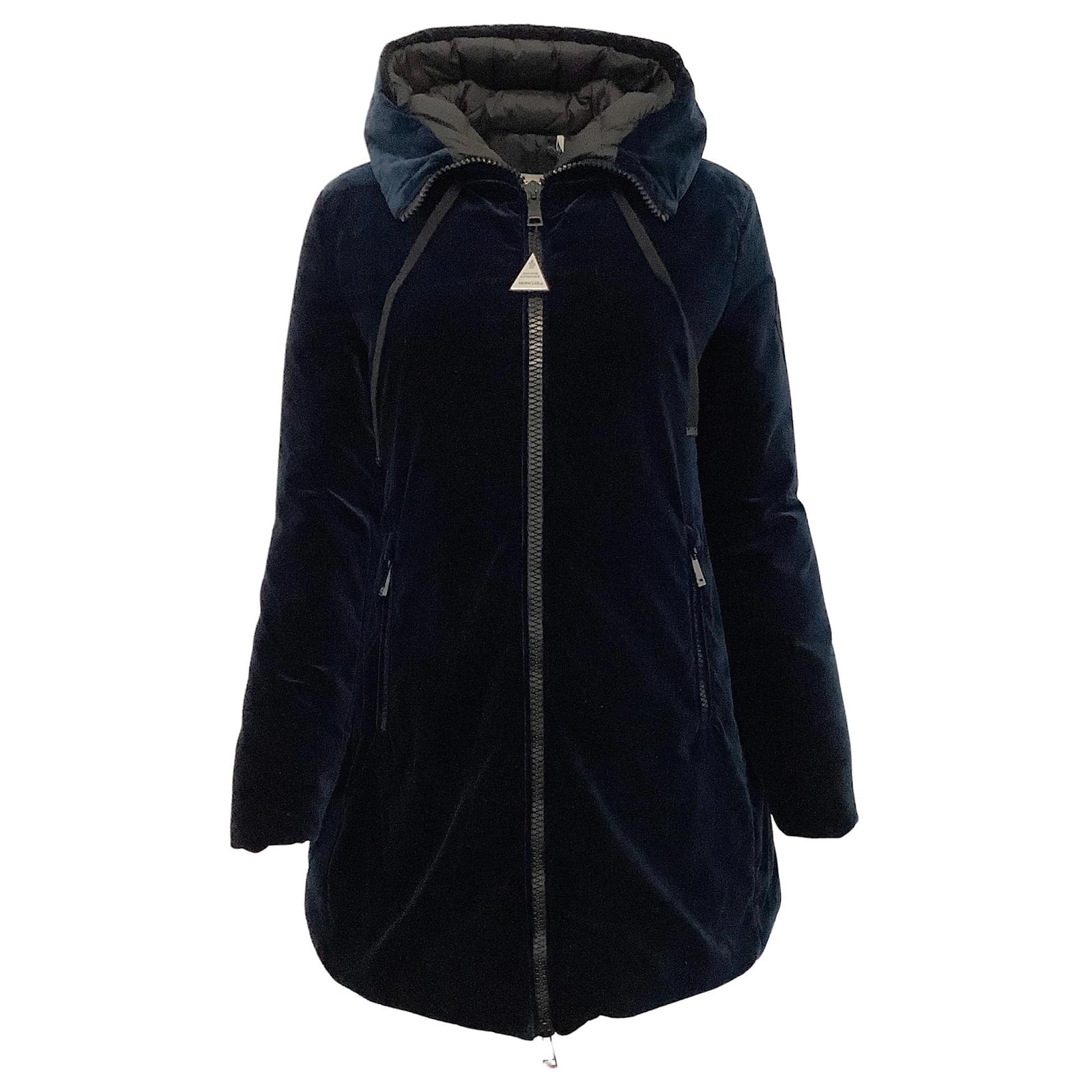 Moncler Navy Blue Velvet Bartramie Puffer Coat ref.962480 - Joli Closet