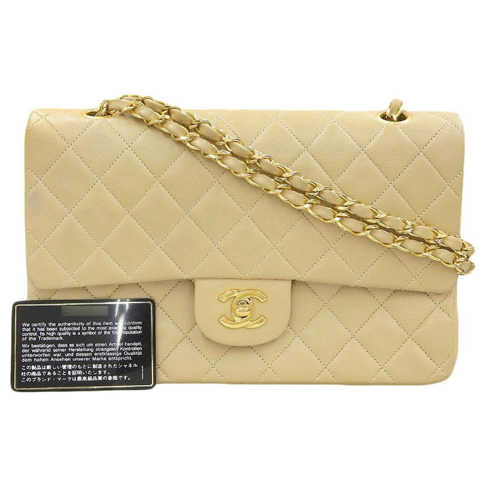 Timeless Chanel Classic Flap Beige Leather ref.970993 - Joli Closet