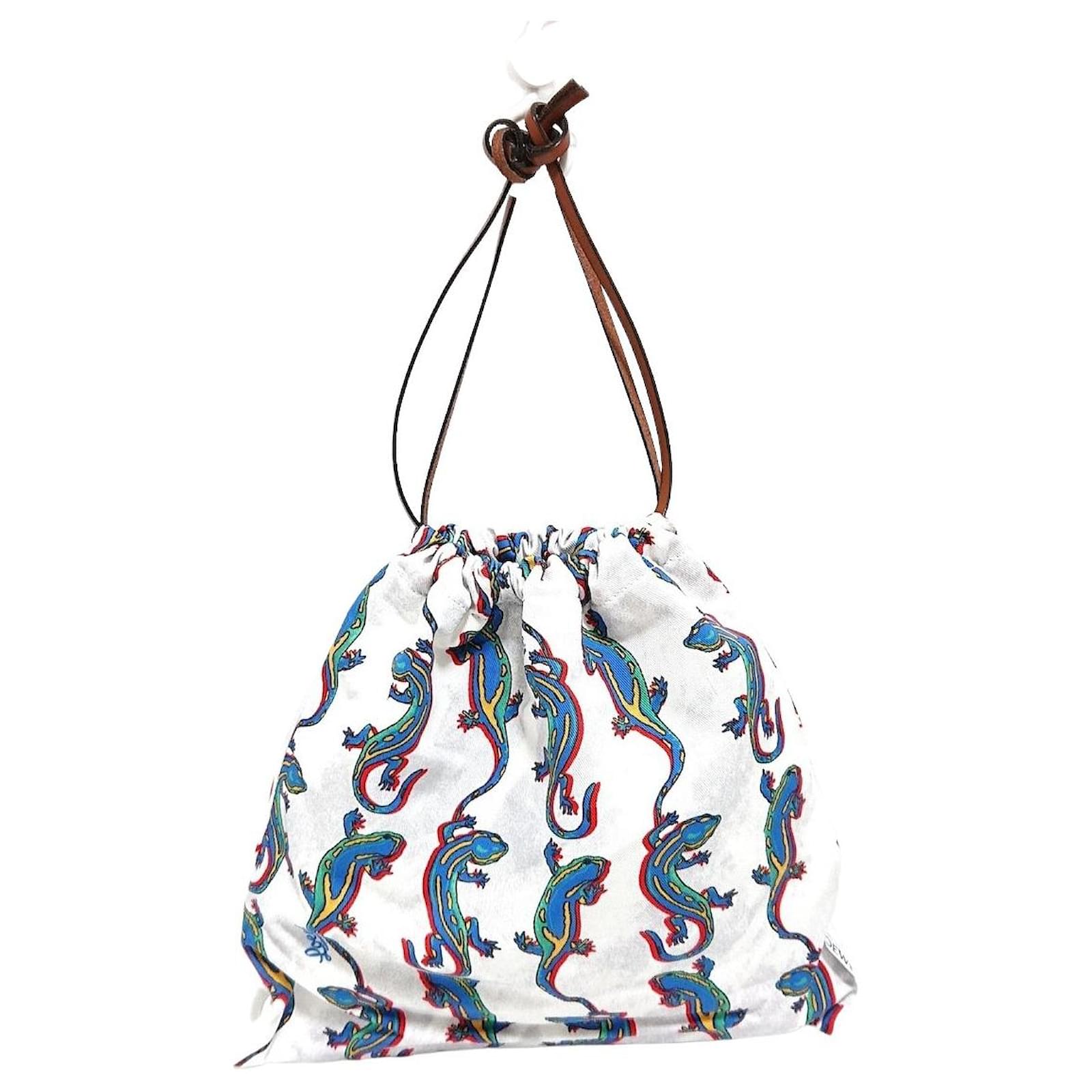 Loewe Drawstring Pouch White Cloth ref.973100 - Joli Closet