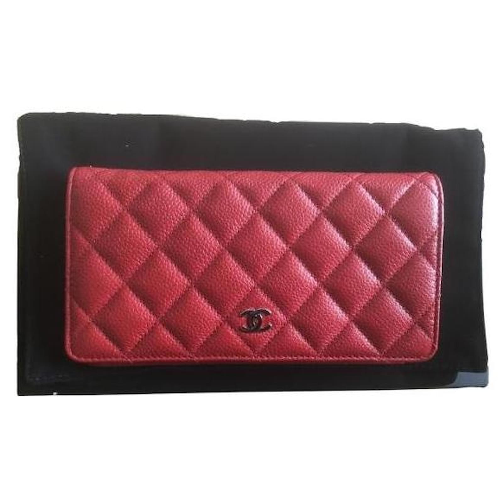 Chanel Yen Wallet Red Leather ref.981267 - Joli Closet