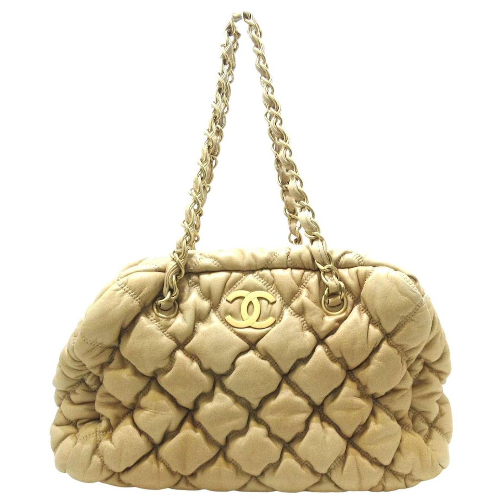 Chanel Bubble Quilt Beige Leather ref.987999 - Joli Closet
