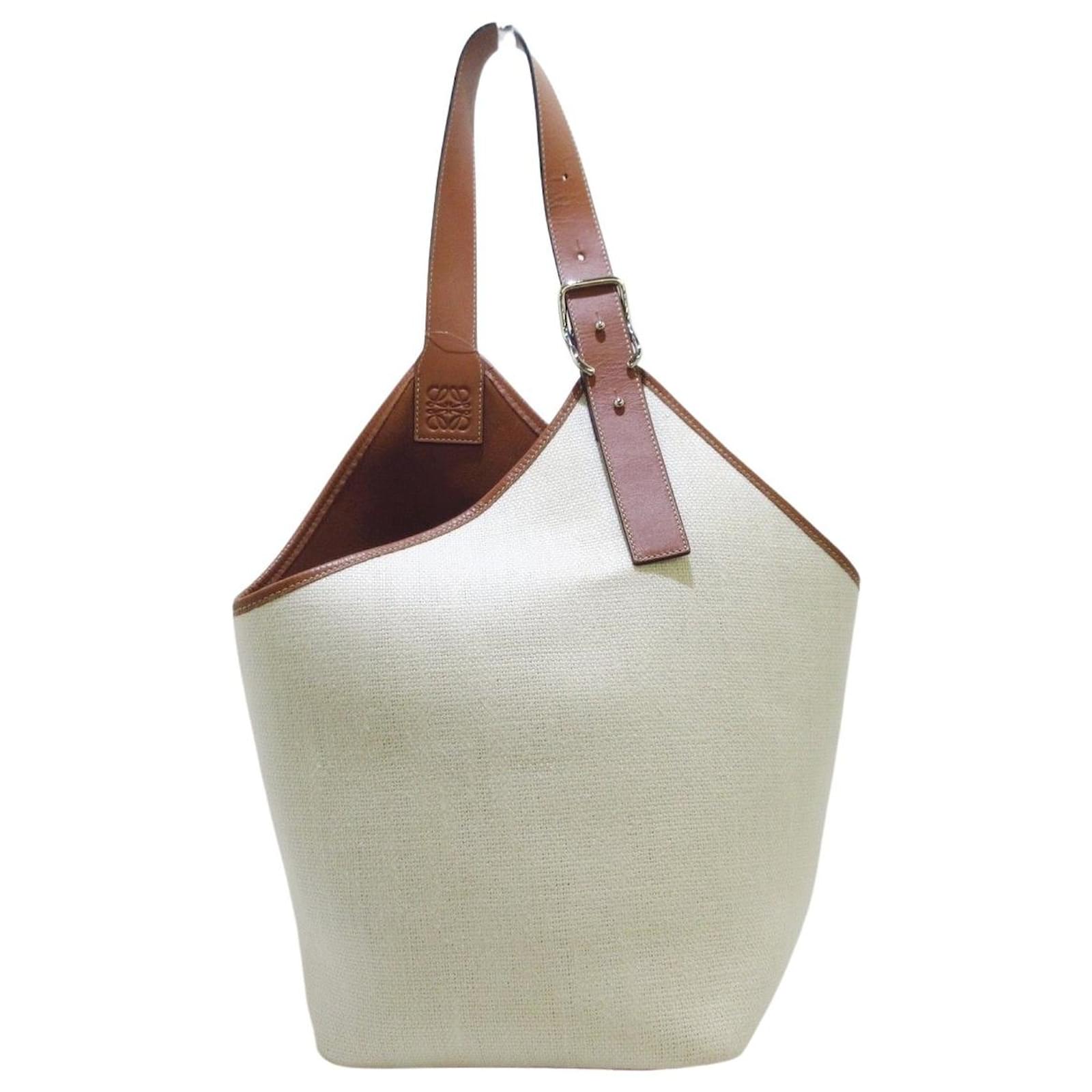 Loewe Balloon White Cloth ref.990135 - Joli Closet