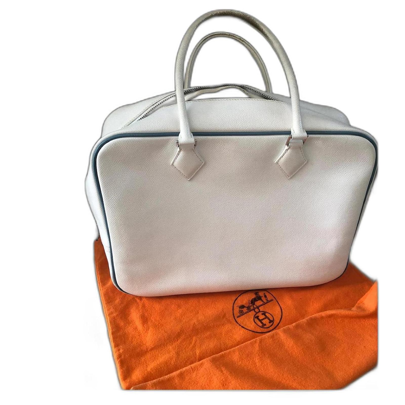 Plume Hermès Hermes feather White Leather ref.991111 - Joli Closet