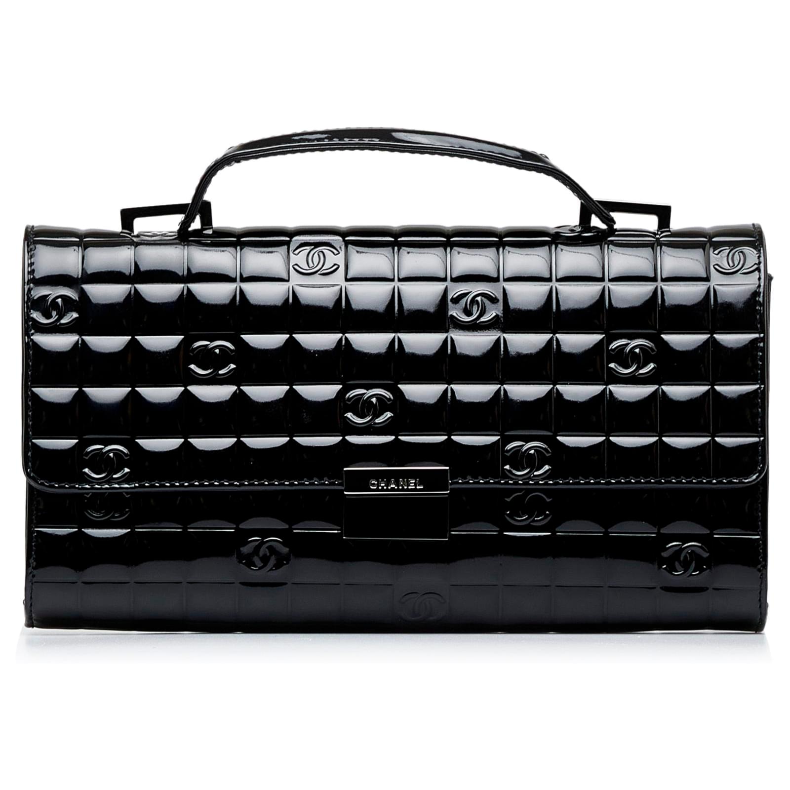 Chanel Black Choco Bar Patent Leather Handbag ref.992854 - Joli Closet