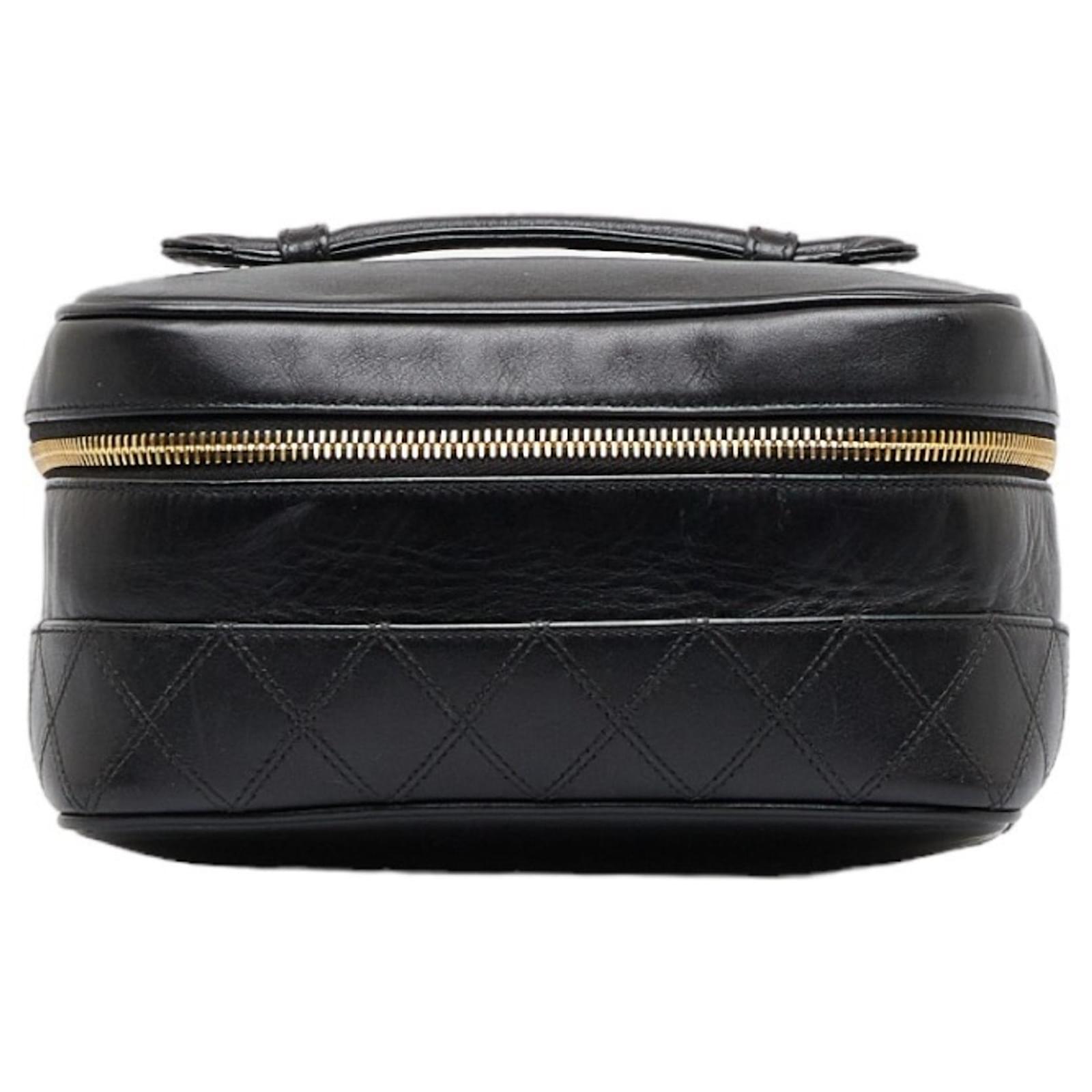 Chanel Vanity Black Leather ref.995097 - Joli Closet