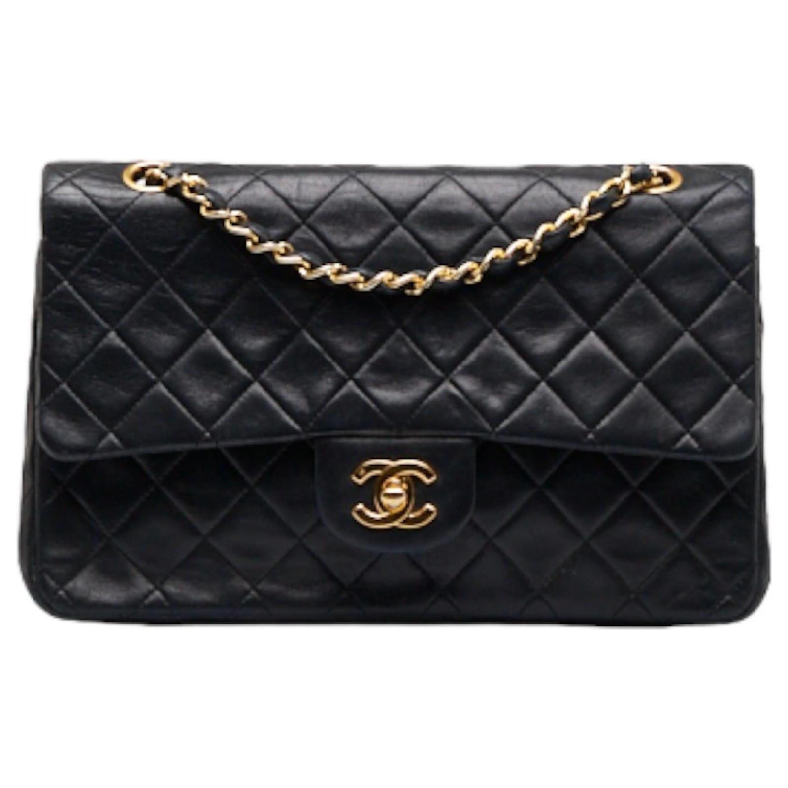 Timeless Chanel Classic Flap Black Leather ref.998639 - Joli Closet