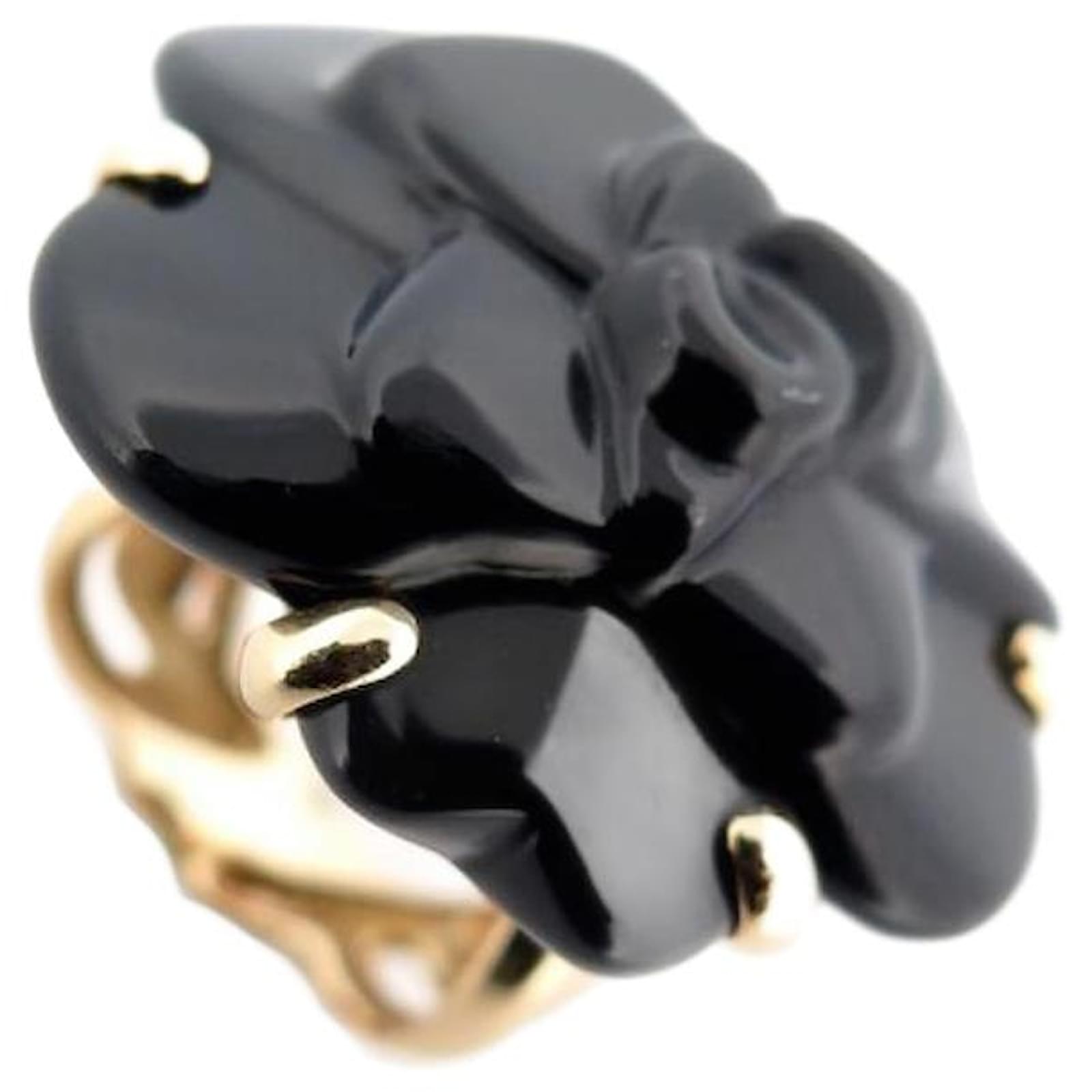 BAGUE CHANEL CAMELIA CAMELIA GRAND MODELE ONYX & OR JAUNE 18K T 50 RING ...