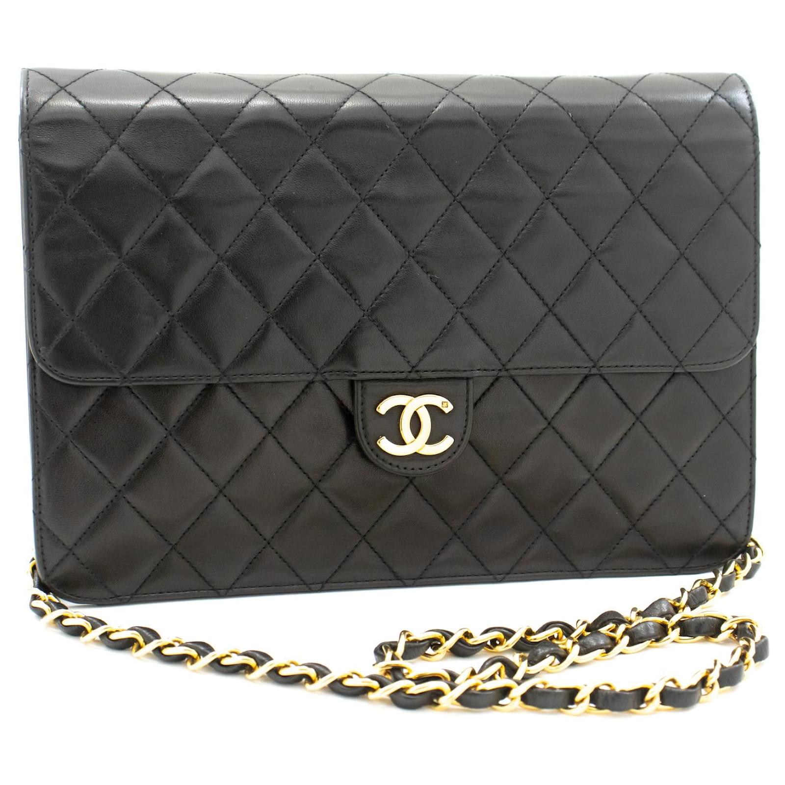 Chanel Matelassé Navy blue Leather ref.1012124 - Joli Closet