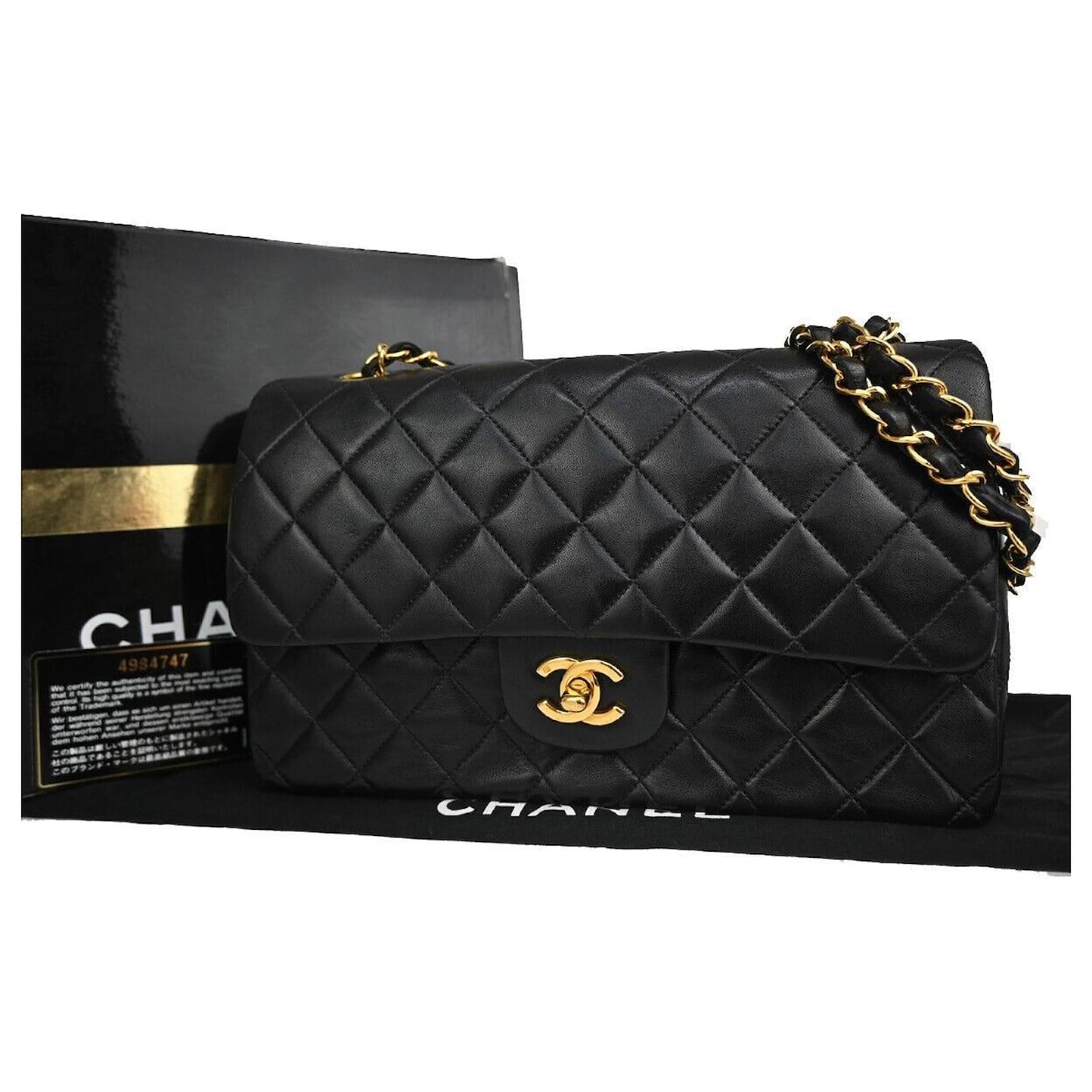 Timeless Chanel Double flap Black Leather ref.1013687 - Joli Closet