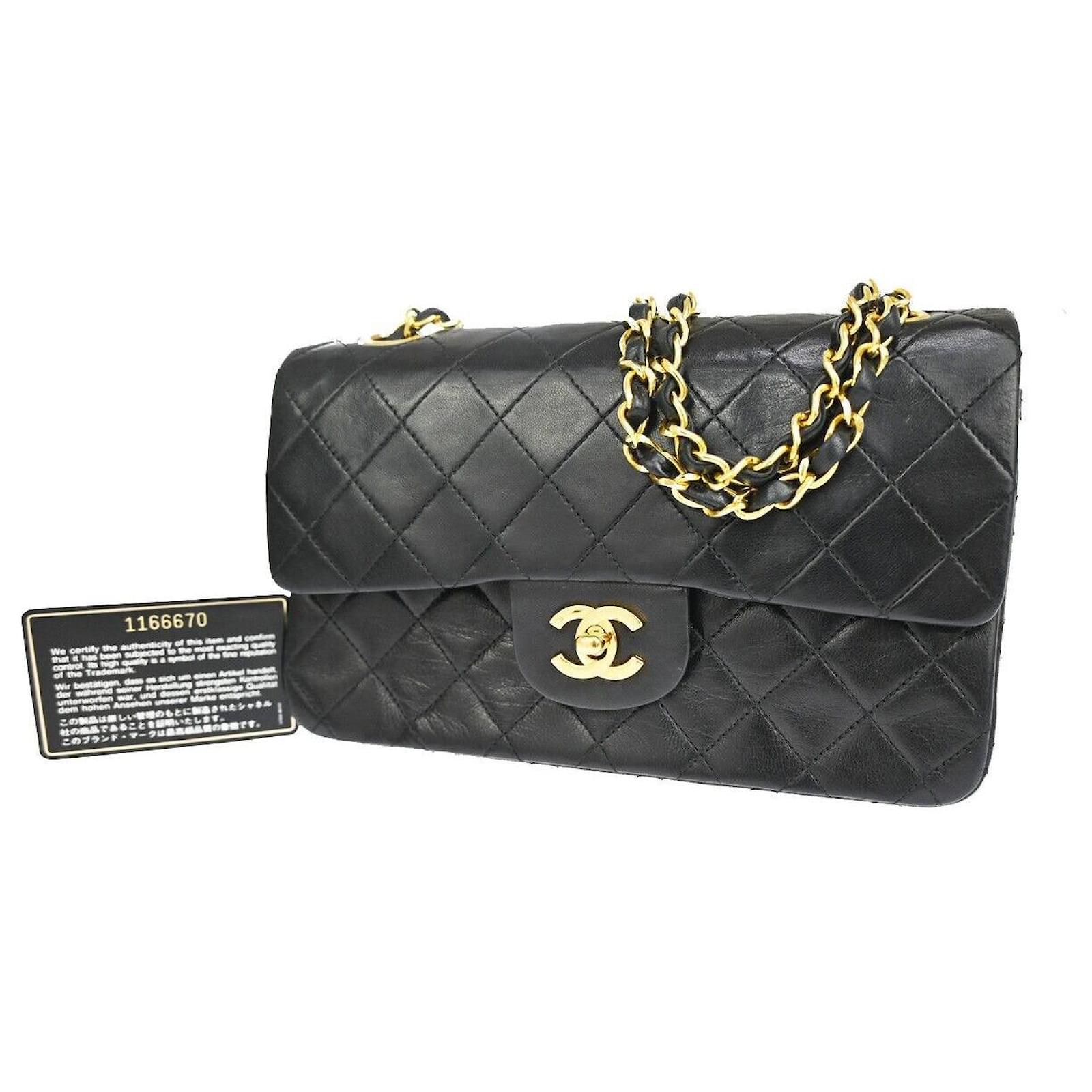 Timeless Chanel Double flap Black Leather ref.1016047 - Joli Closet