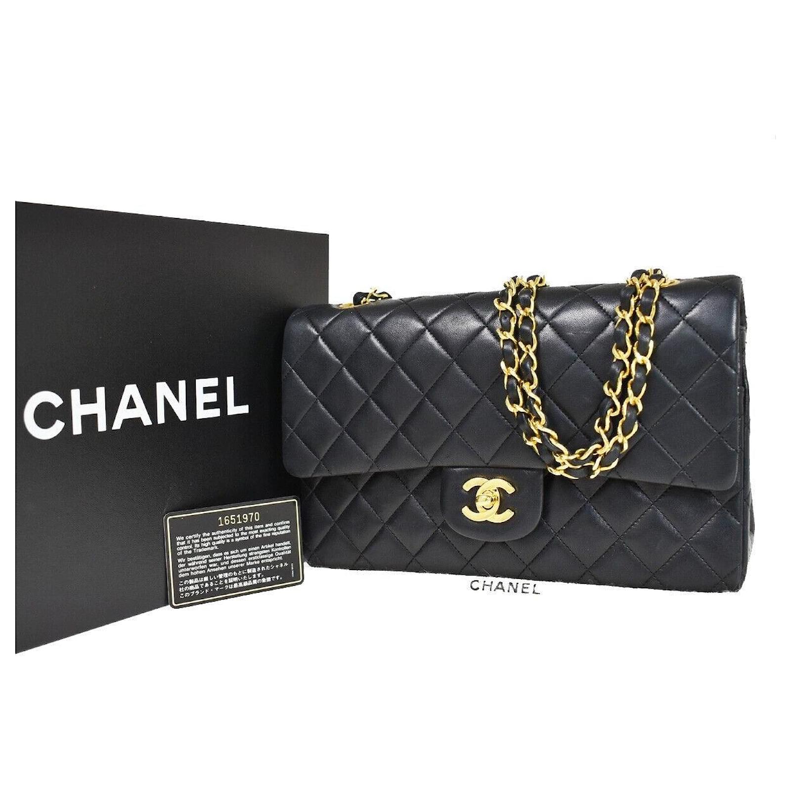 Timeless Chanel Double flap Black Leather ref.1016063 - Joli Closet
