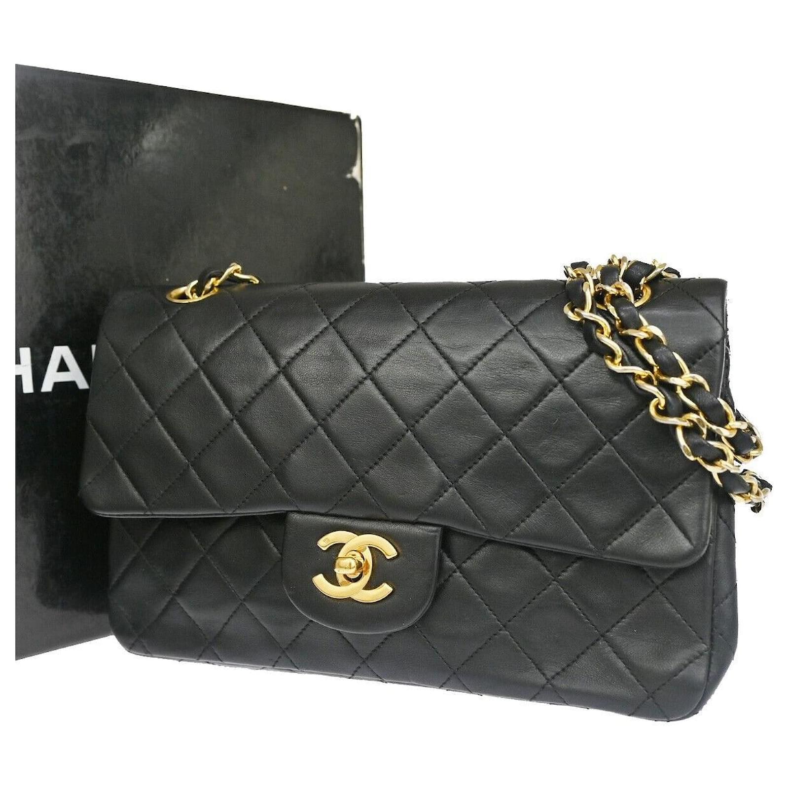 Timeless Chanel Double flap Black Leather ref.1020365 - Joli Closet