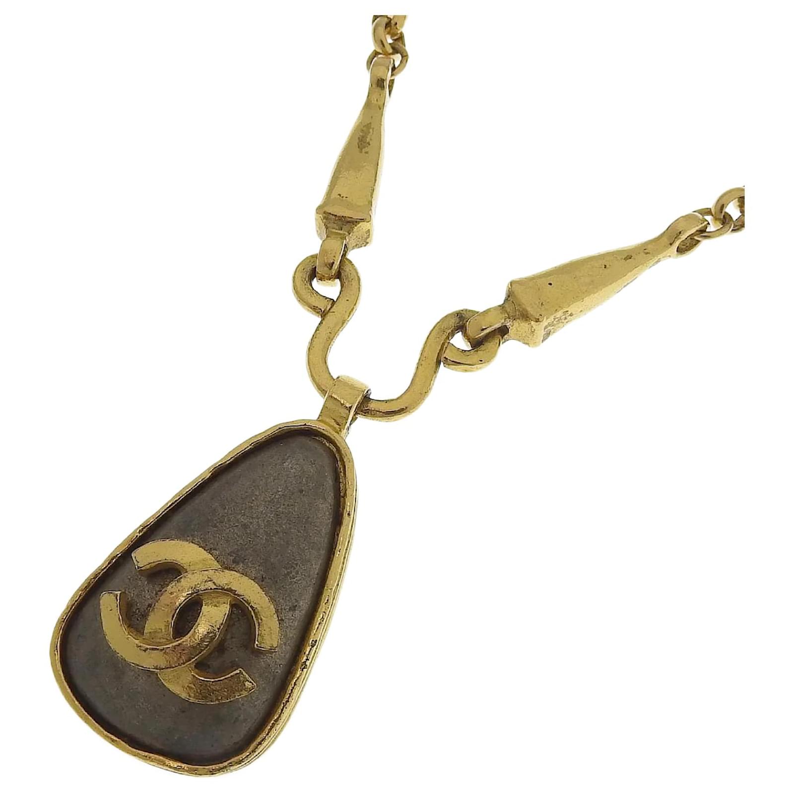 Chanel CC Logo Stone Pendant Necklace Golden Metal ref.1020582 - Joli ...